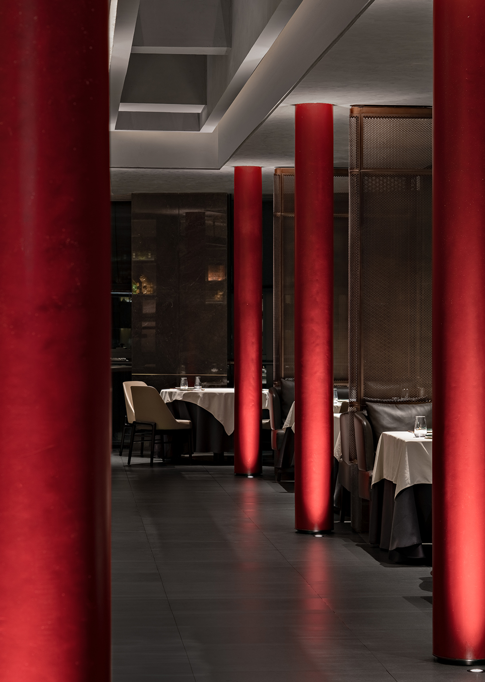 Siji Minfu Roast Duck Restaurant (Waibaidu Bridge) by Le Brand Strategy ...