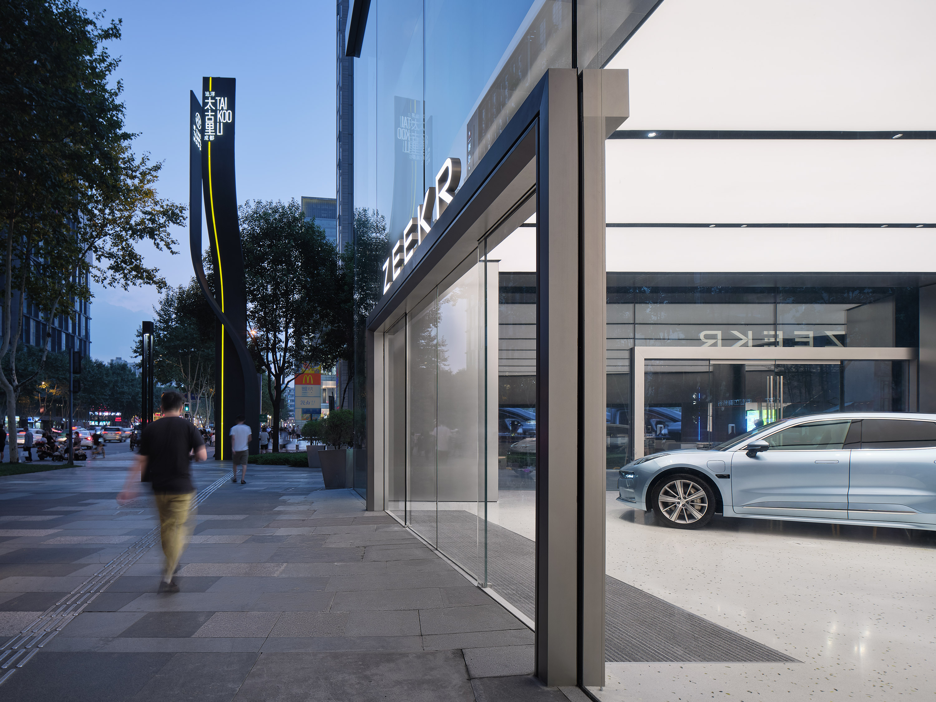ZEEKR Center Taikoo Li Chengdu by Hatch Architects - Architizer