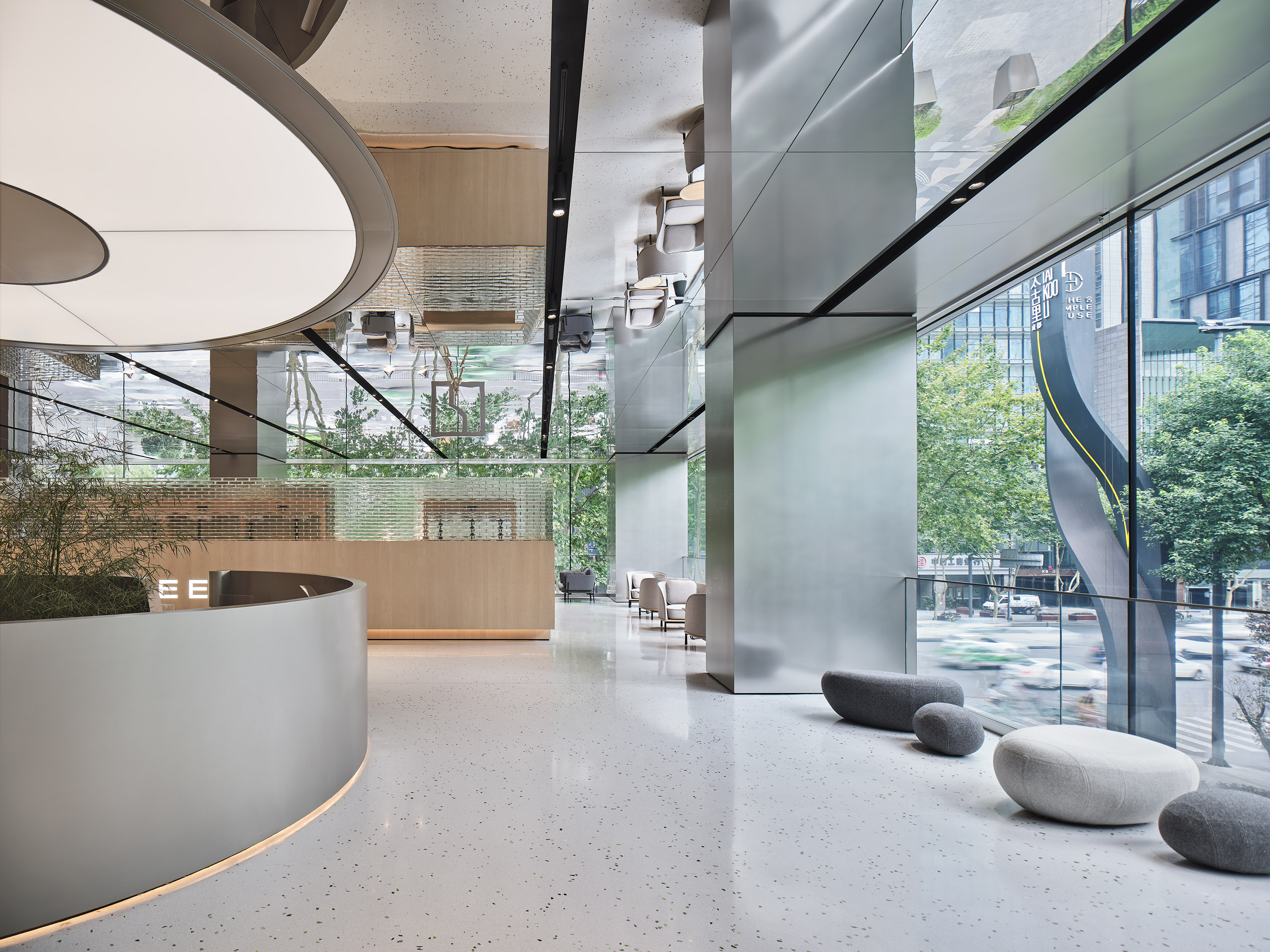 ZEEKR Center Taikoo Li Chengdu by Hatch Architects - Architizer