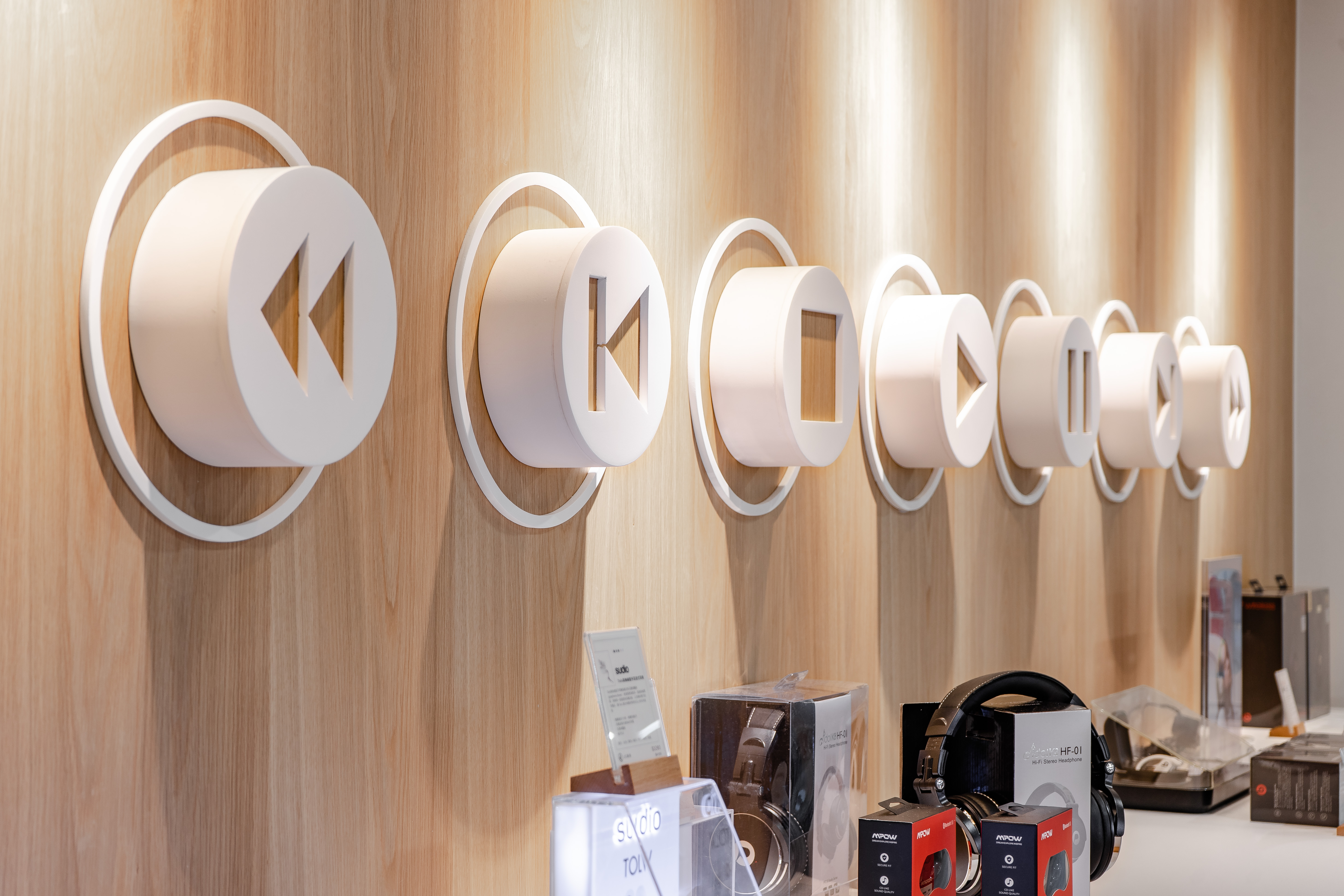 JC Tech. flagship store by Haven Space Design - Architizer