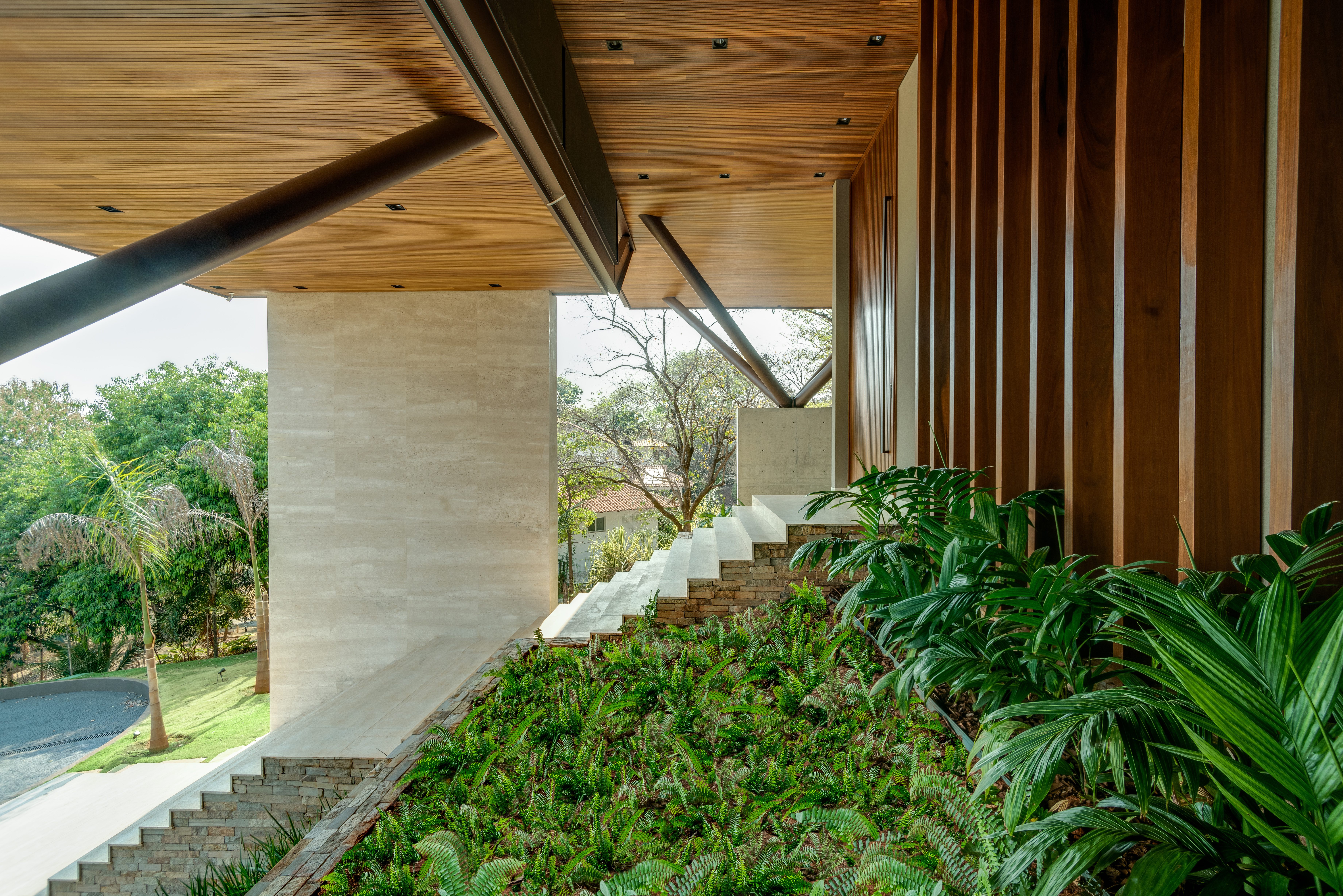 FM HOUSE by dayala e rafael arquitetos associados - Architizer