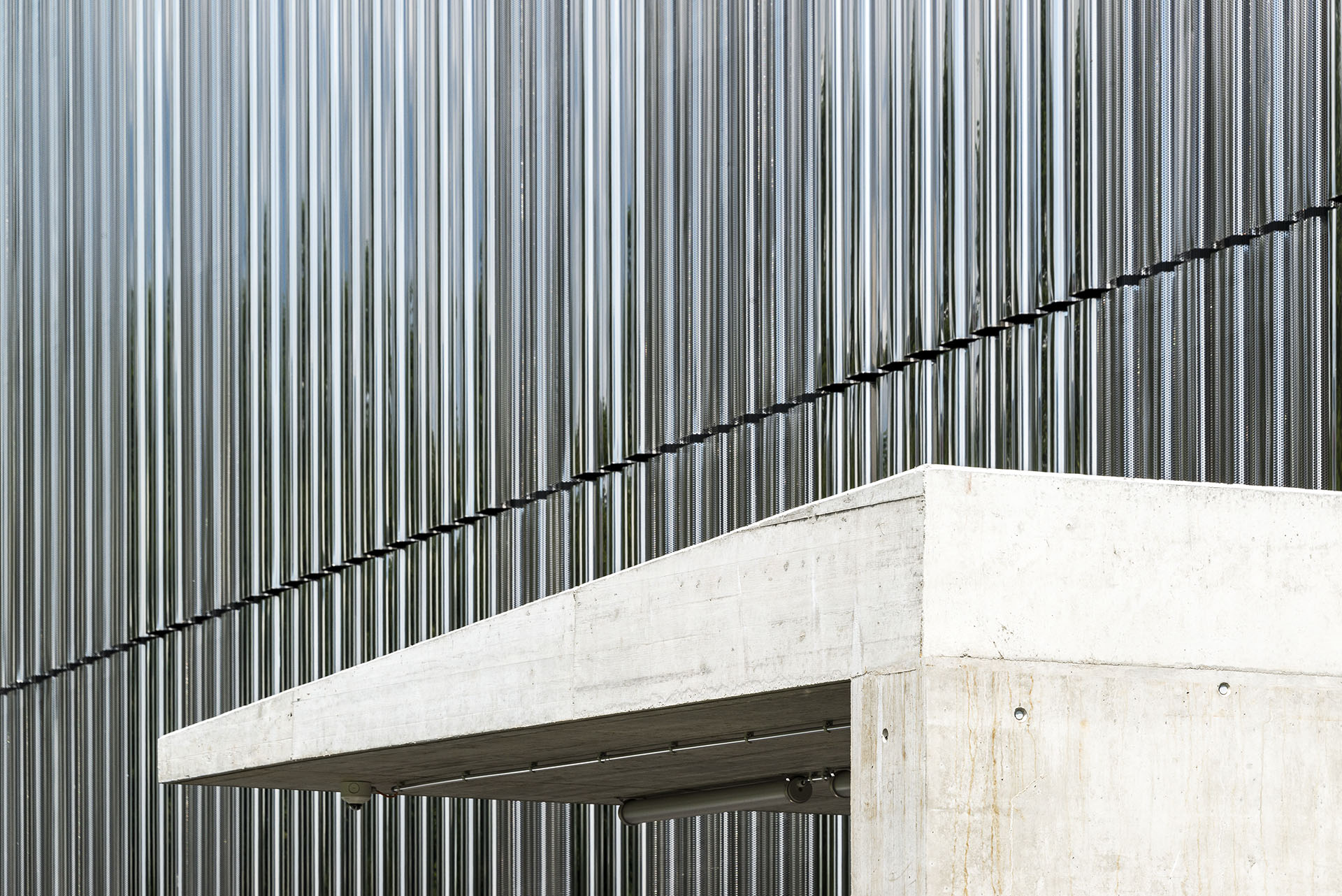 Idea 3525935: Data center "Datacube", Münchenstein near Basel by ffbk ...