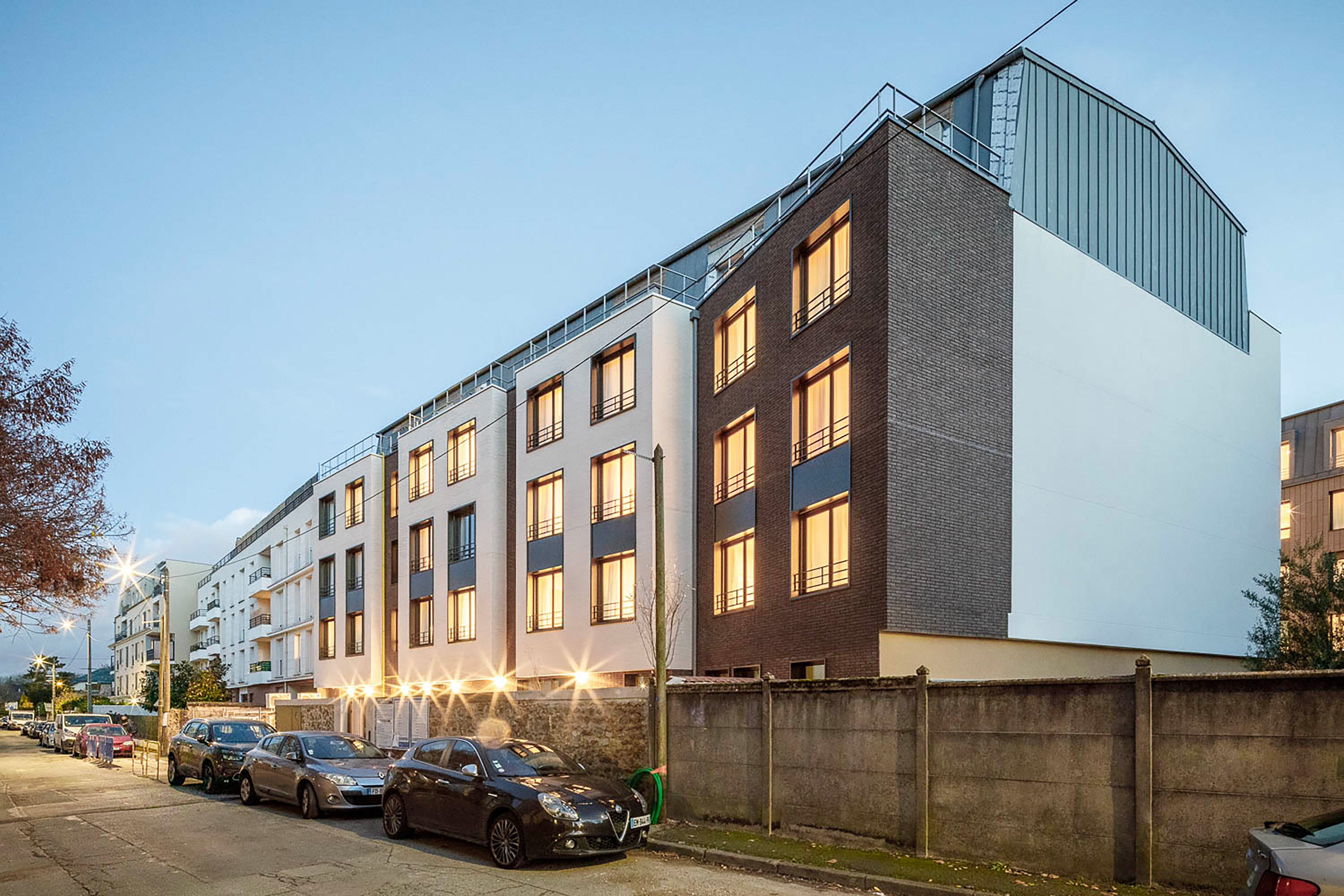 Residential facility for dependent elderly people with 94 beds and 6 ...