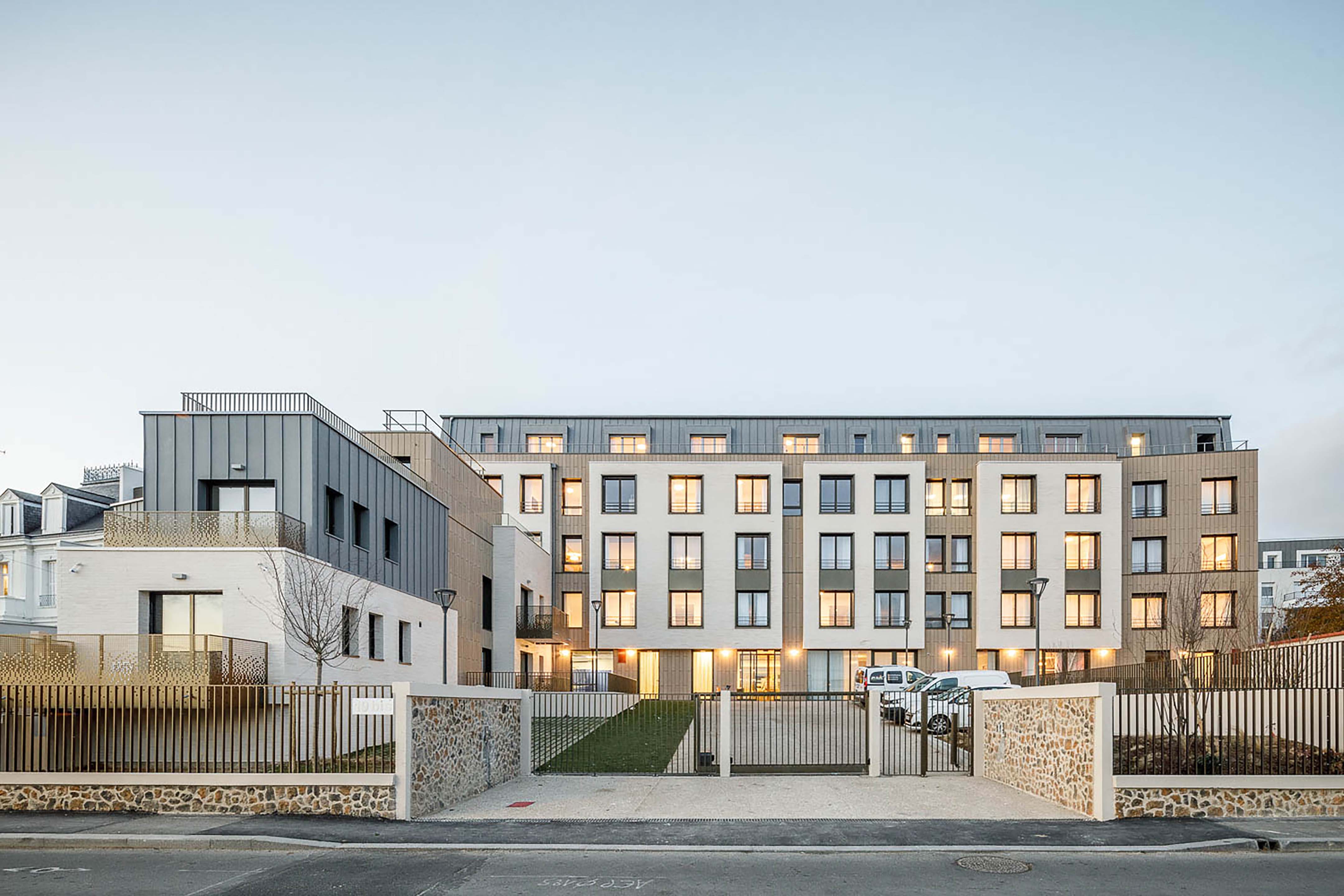 Residential facility for dependent elderly people with 94 beds and 6 ...