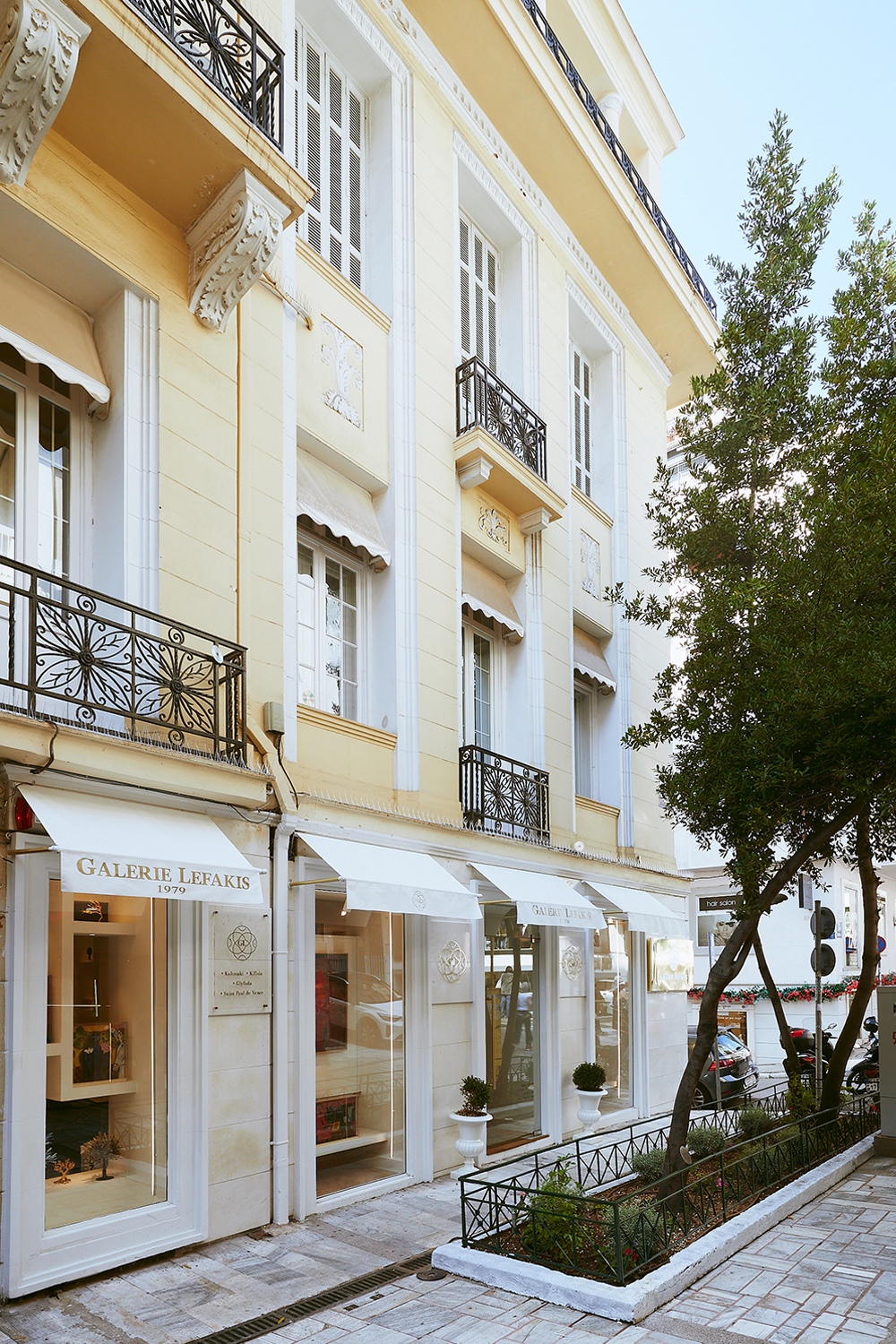 Galerie Lefakis by DETAIL design - interior architecture & design ...