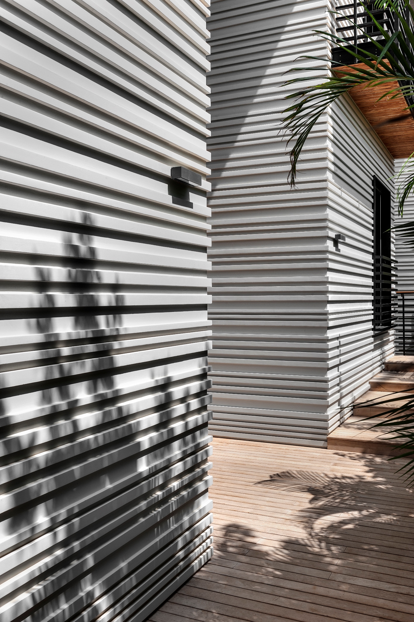 The Stripes House by Ron Rozen of “Rozen-Linenberg Architects” - Architizer