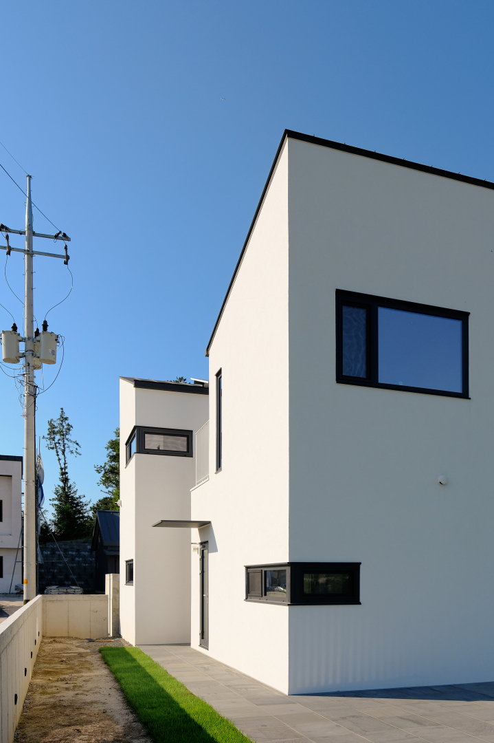 Sunshine House by bvvic architects - Architizer