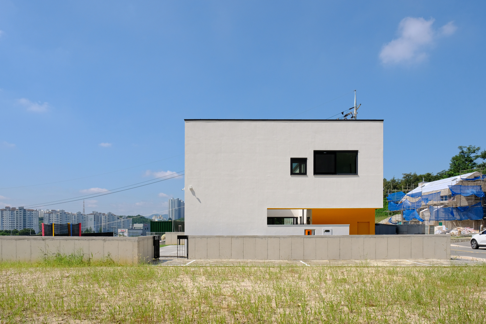 Sunshine House by bvvic architects - Architizer