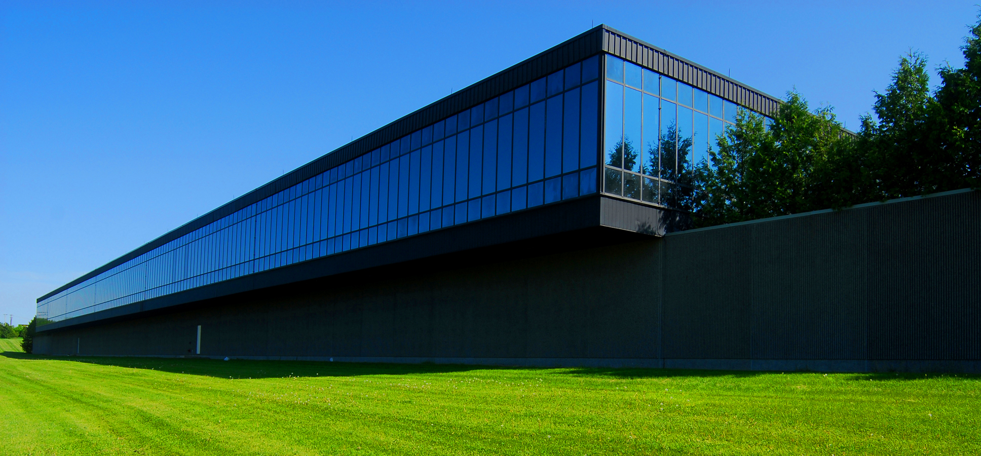 Mitel Corporation High Tech Building by Urban Form - Architizer