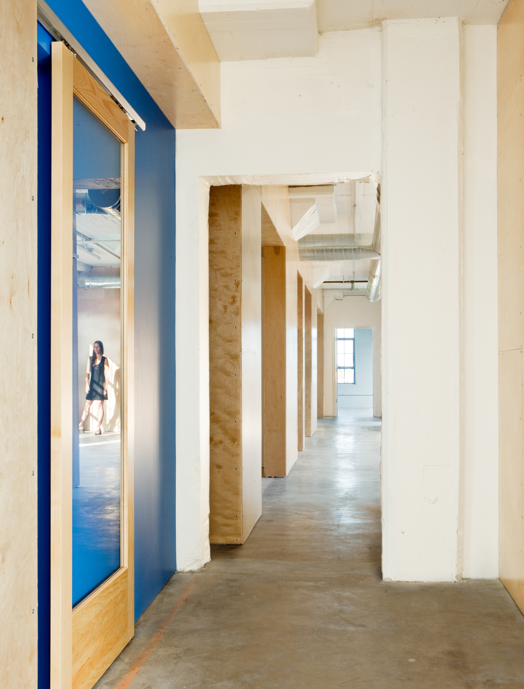 Service Objects Corporate Office Interior by AB design studio, inc ...