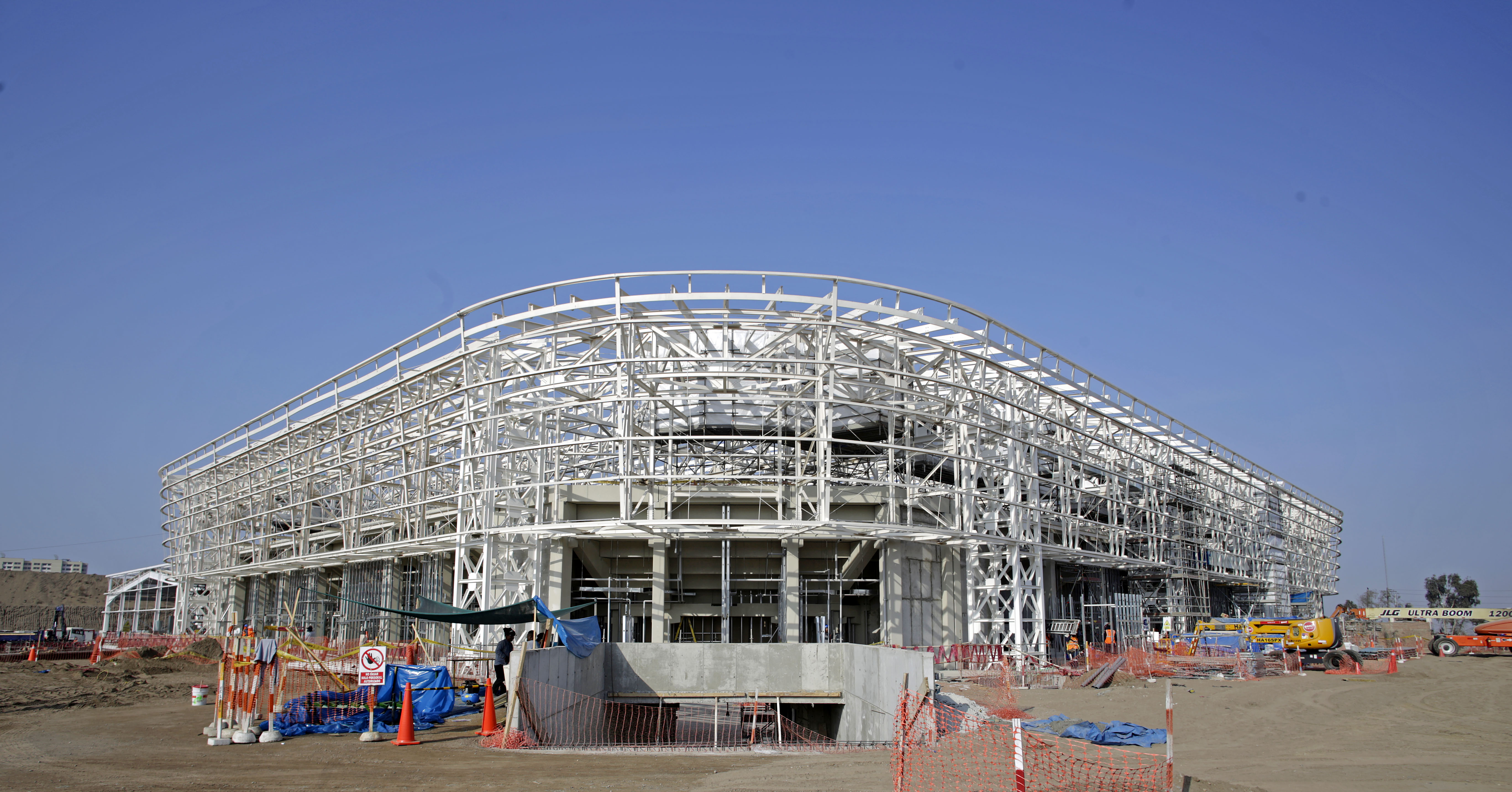 MODULAR MULTISPORTS HALL IN LIMA by JAVIER GARCIA ALDA architect ...