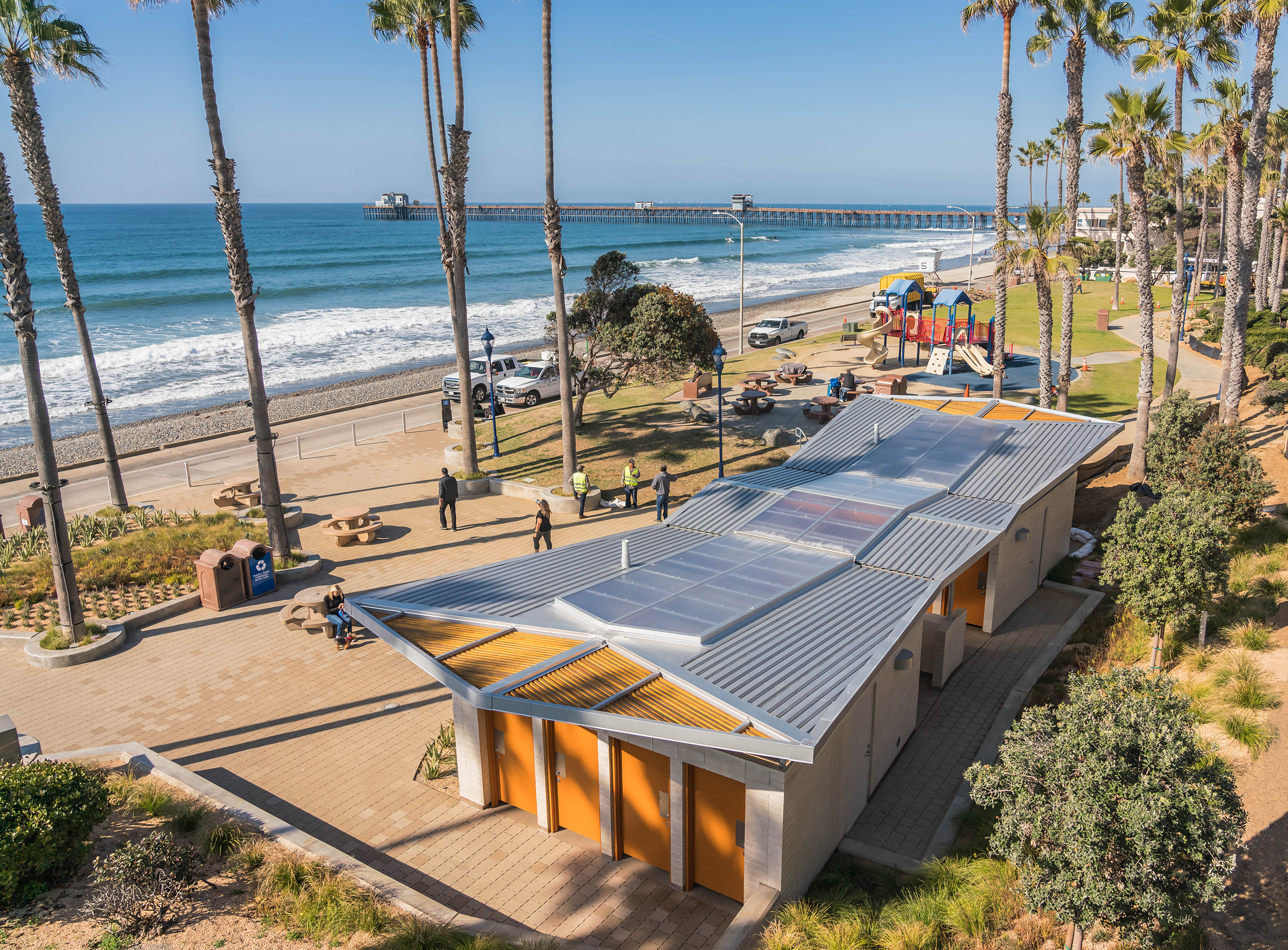 Oceanside Beach Facilities | Tyson Street by Safdie Rabines Architects ...