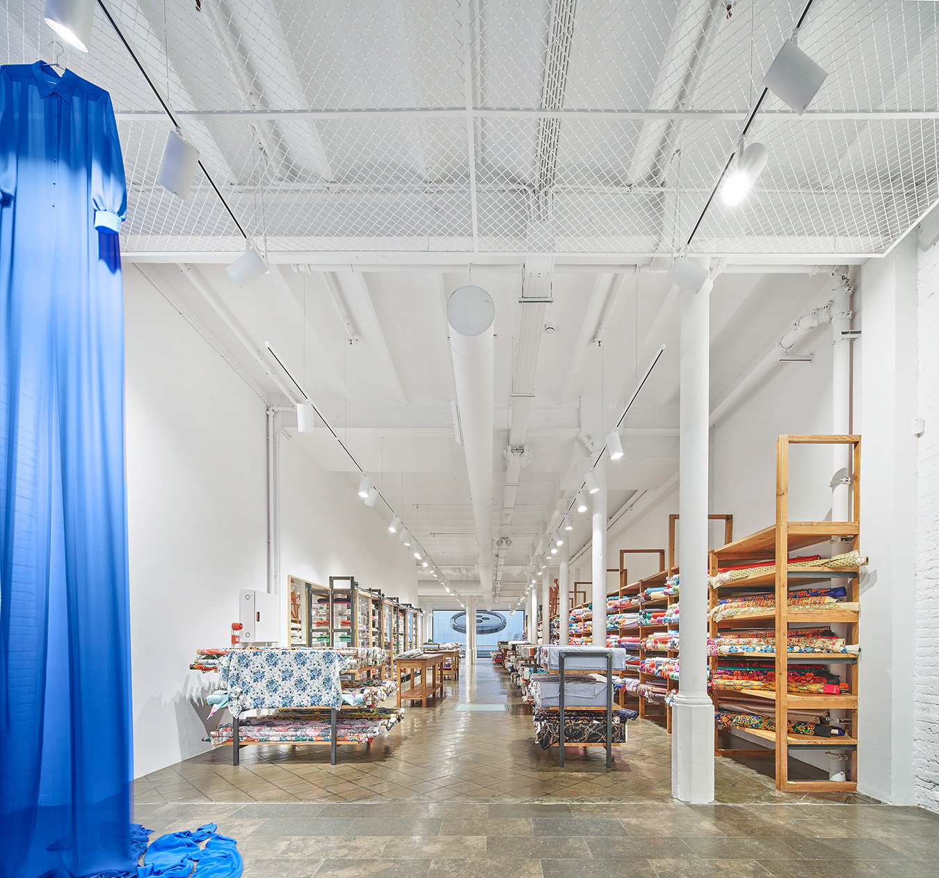 JL Store Barcelona by COMA Arquitectura - Architizer