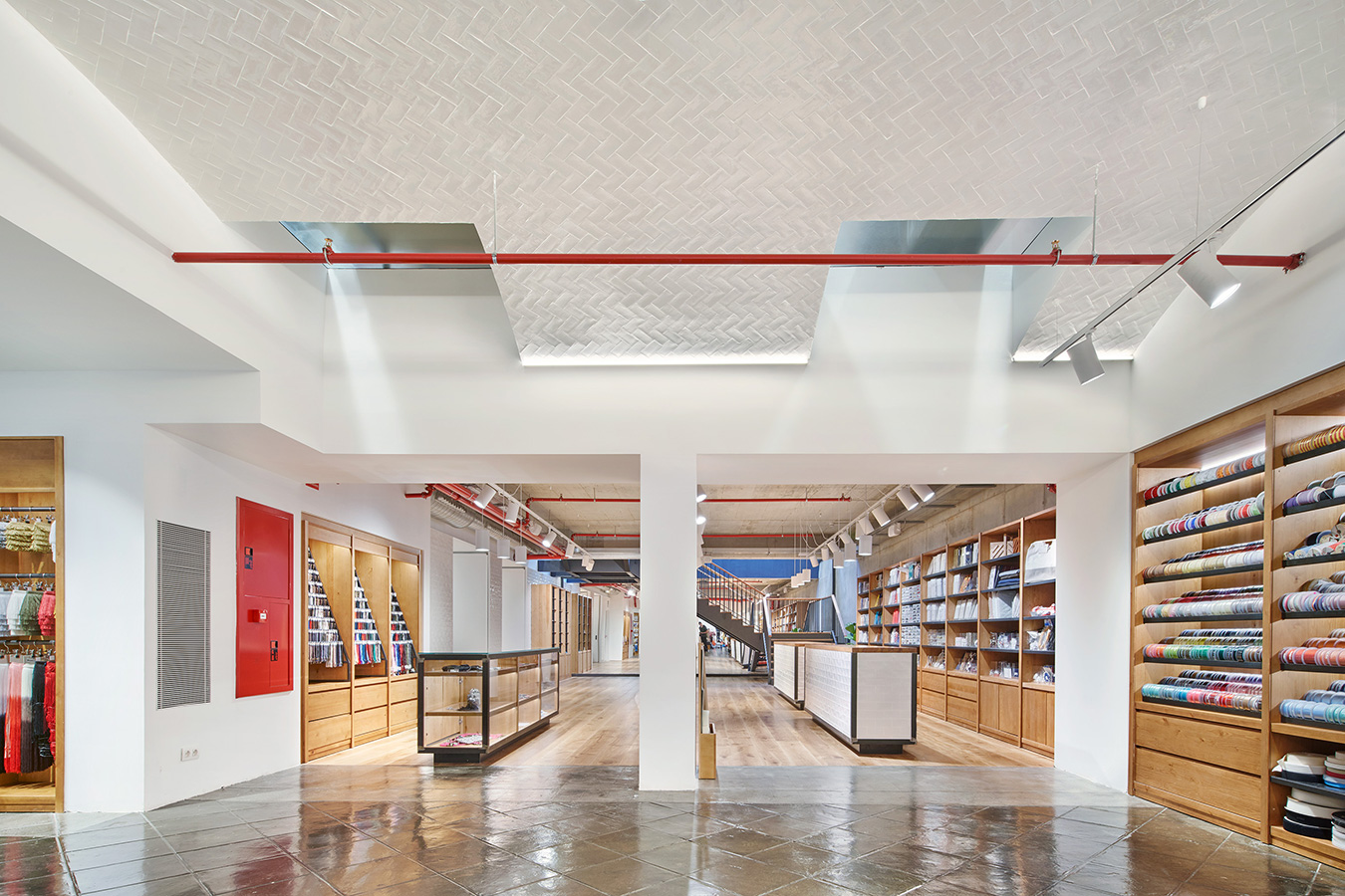 JL Store Barcelona by COMA Arquitectura - Architizer