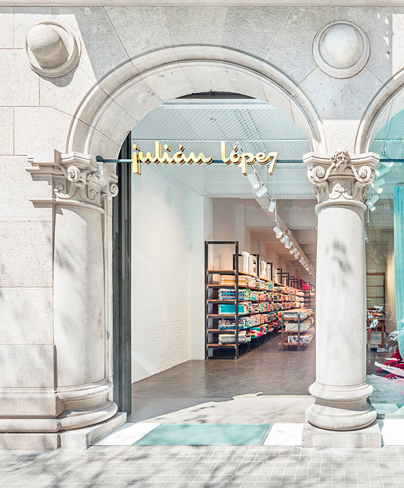 JL Store Barcelona by COMA Arquitectura - Architizer