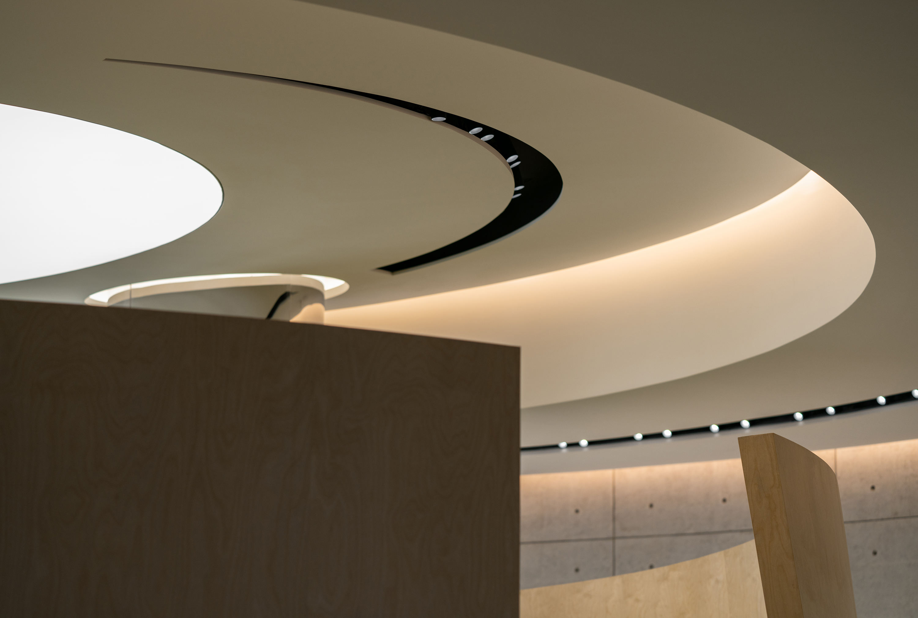 hug City Flagship Store by ATMOSPHERE Architects by Design Aesthetics ...