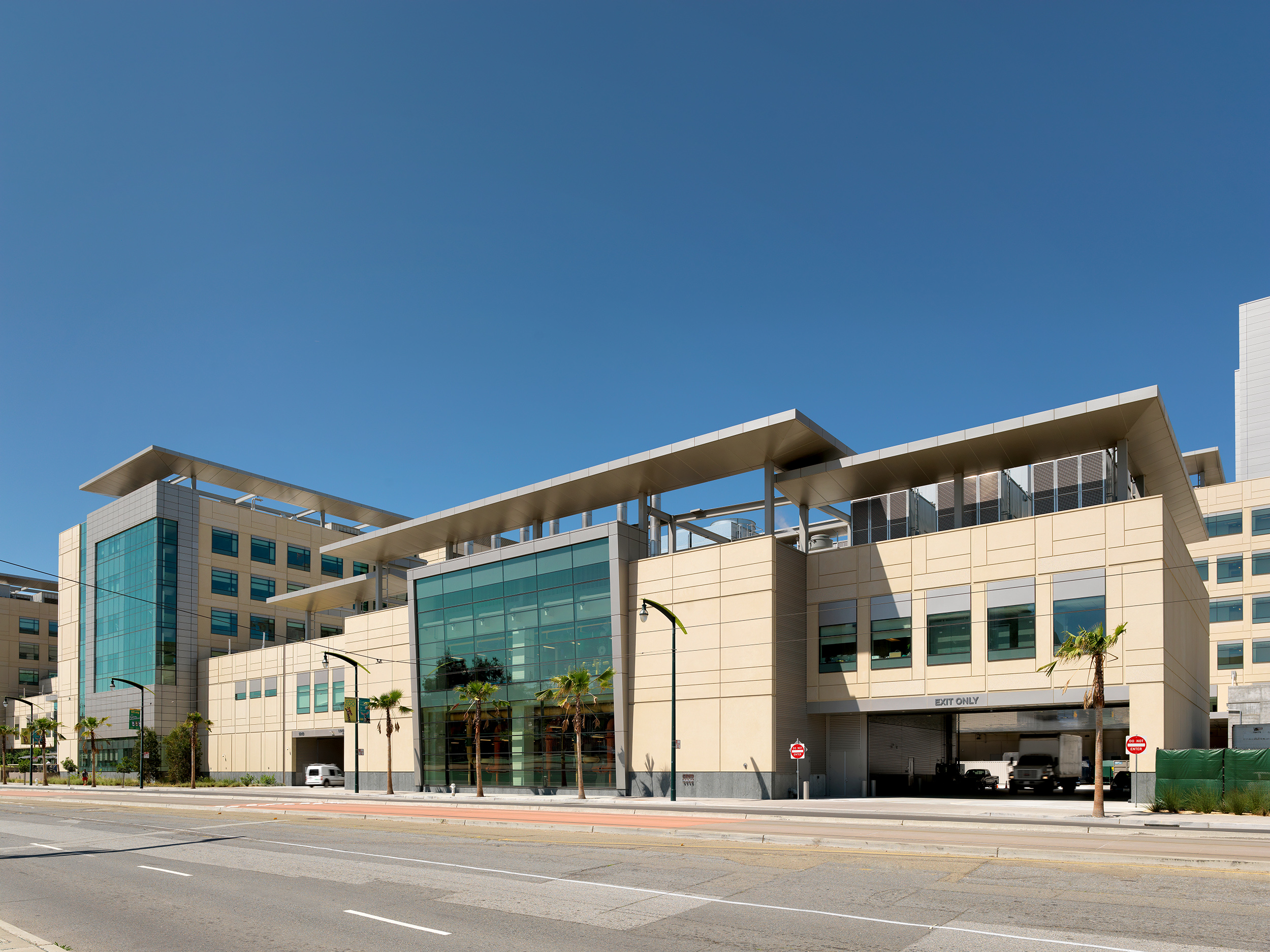 UCSF Mission Bay San Francisco by Rien van Rijthoven - Architizer