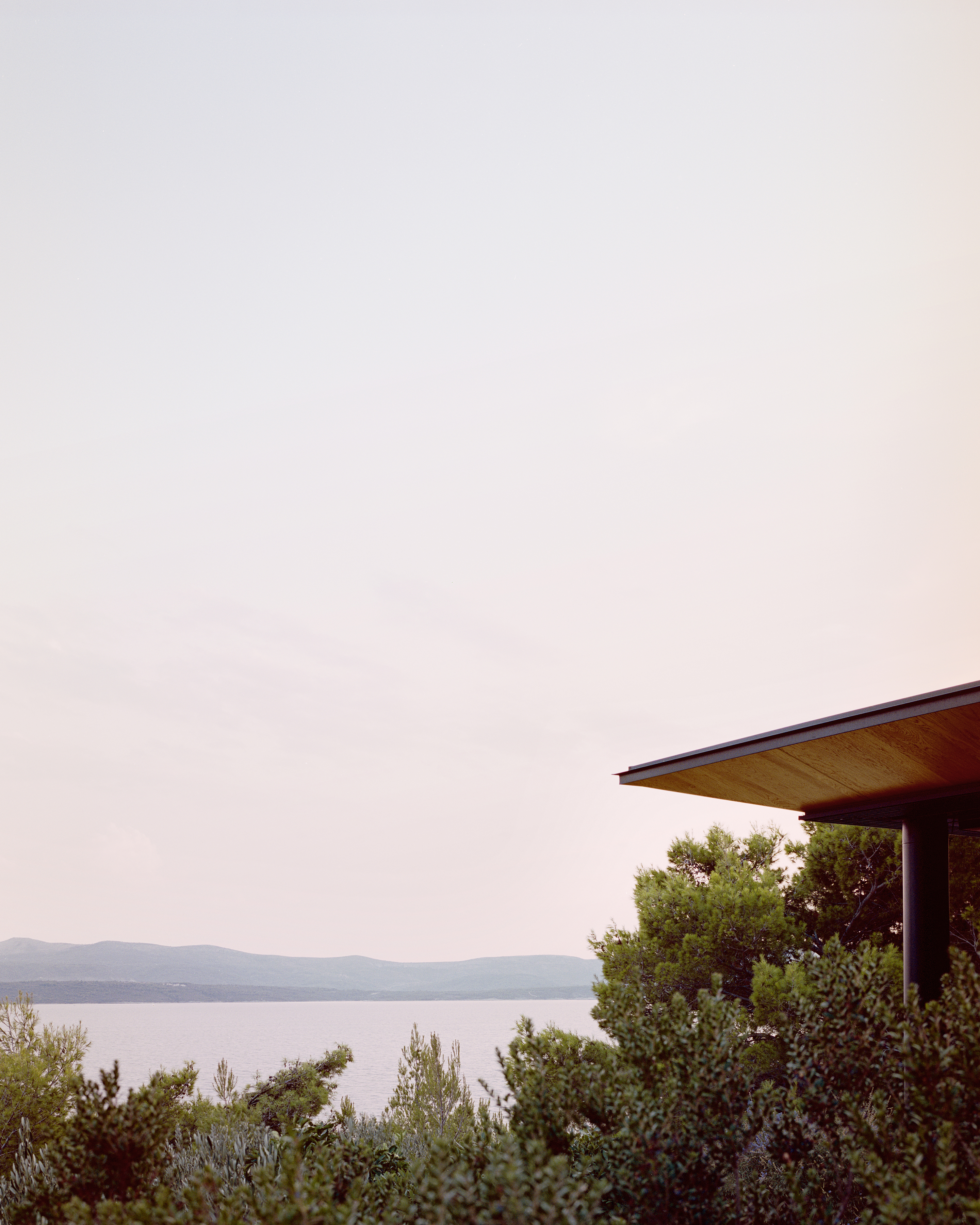 Sea House by Studio Bressan - Architizer