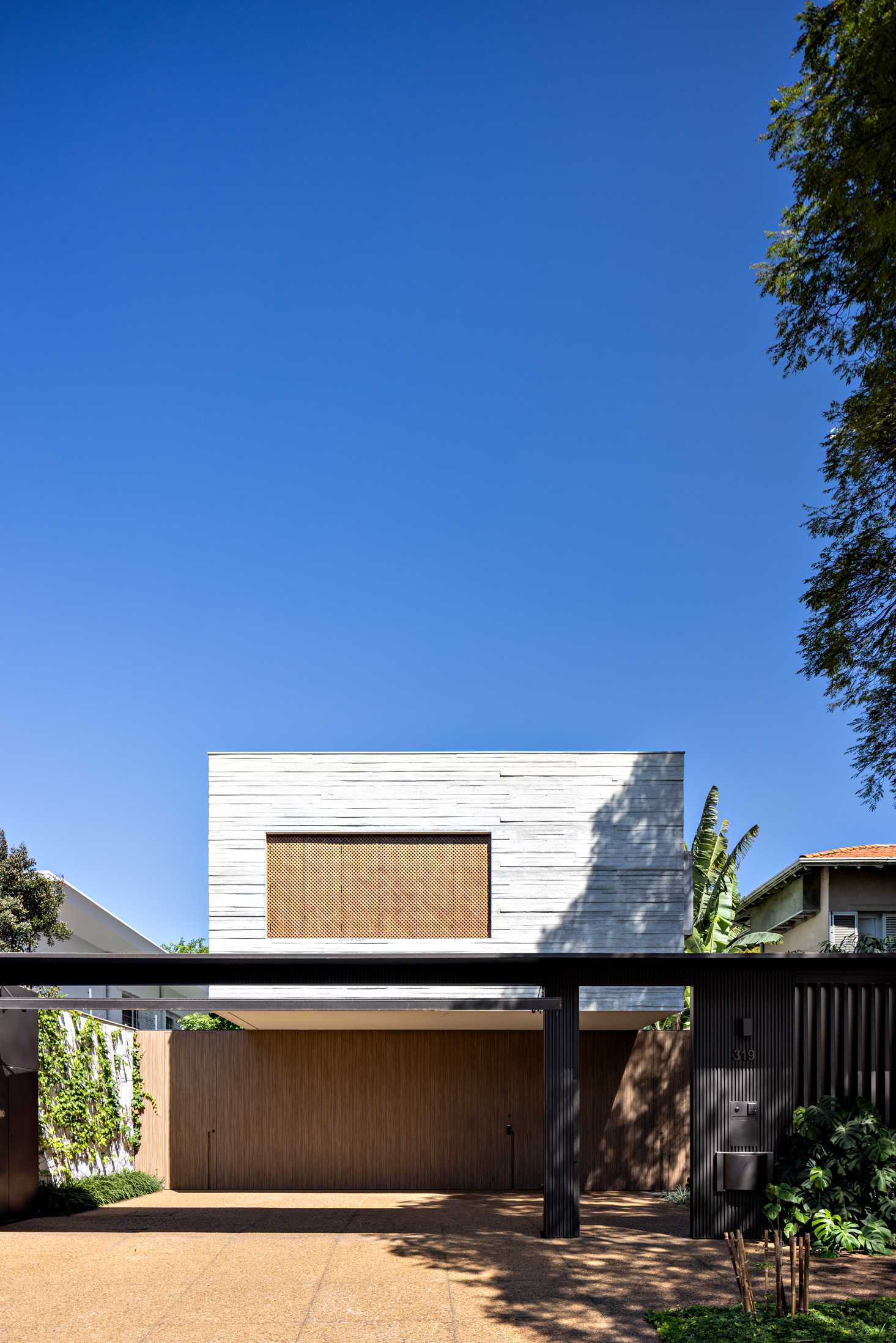 ZAPARA HOUSE by CAROLINA ROCCO | arquitetura - Architizer
