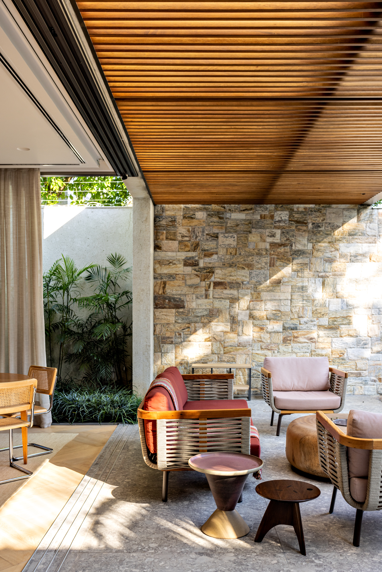 ZAPARA HOUSE by CAROLINA ROCCO | arquitetura - Architizer