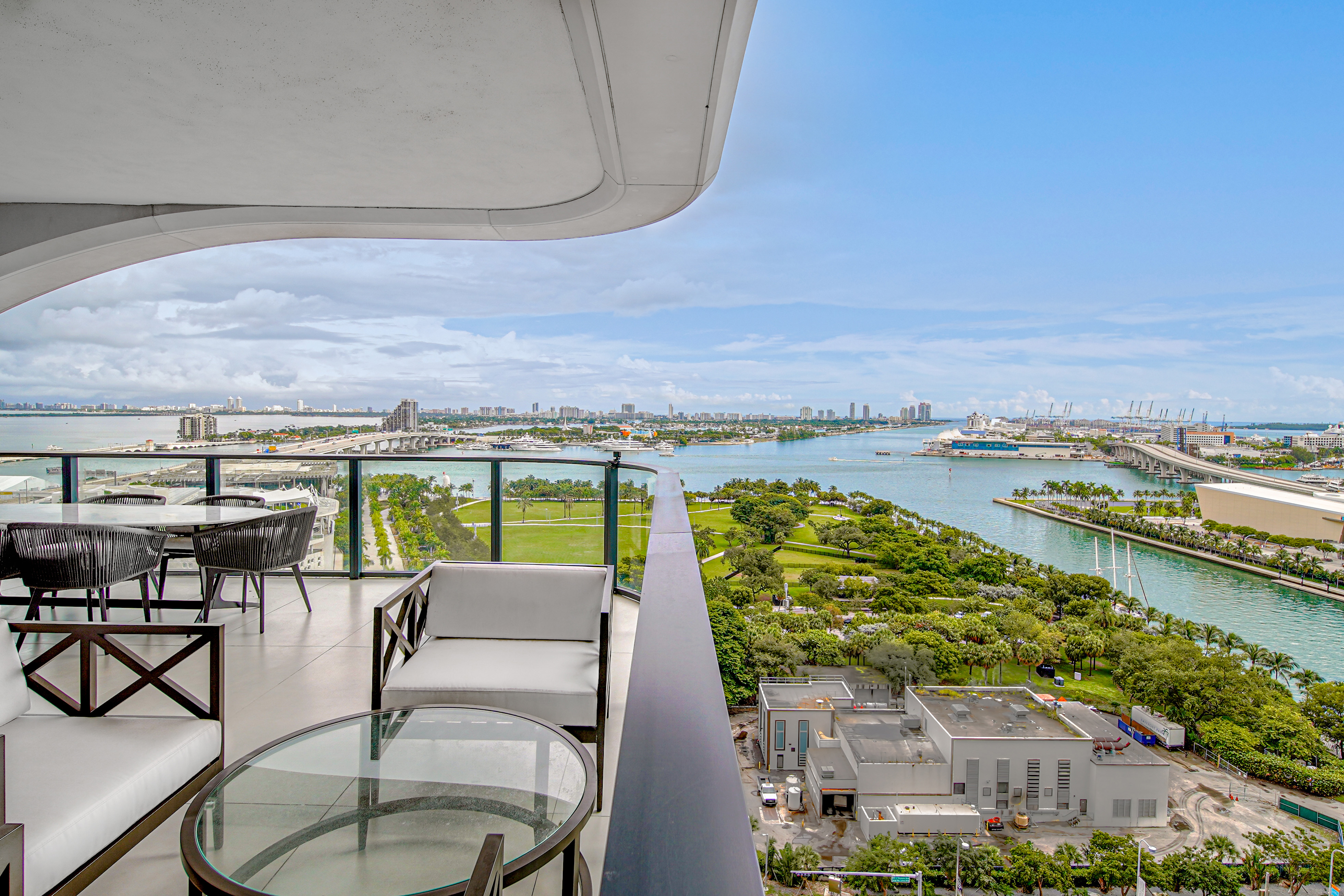 1000 Museum Residence by Aire + Partners, Inc. - Architizer