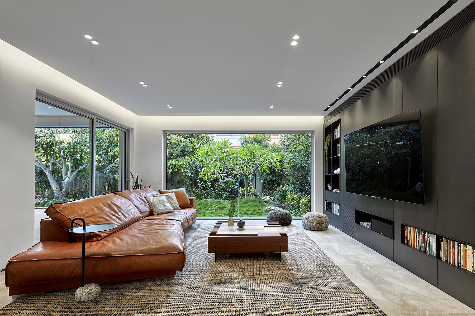 A wealth of textures and materials: this is how you design a timeless ...