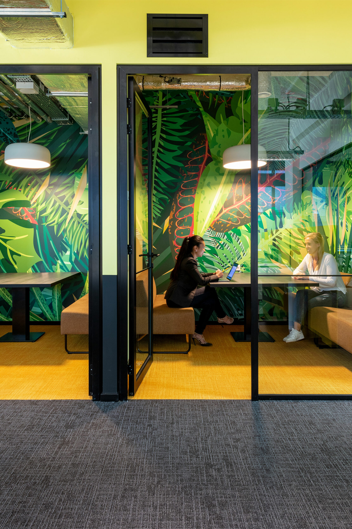 Idea 3553125: EVBox Amsterdam by D/DOCK in Amsterdam, Netherlands ...