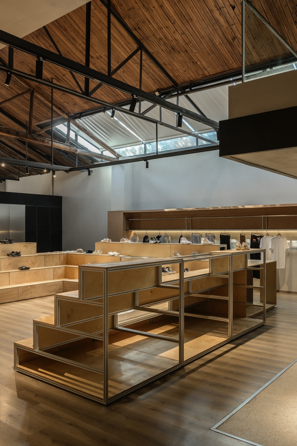 A Lab Under Vintage Roof: ALUMNI Chengdu Space Design by Fon Studio ...