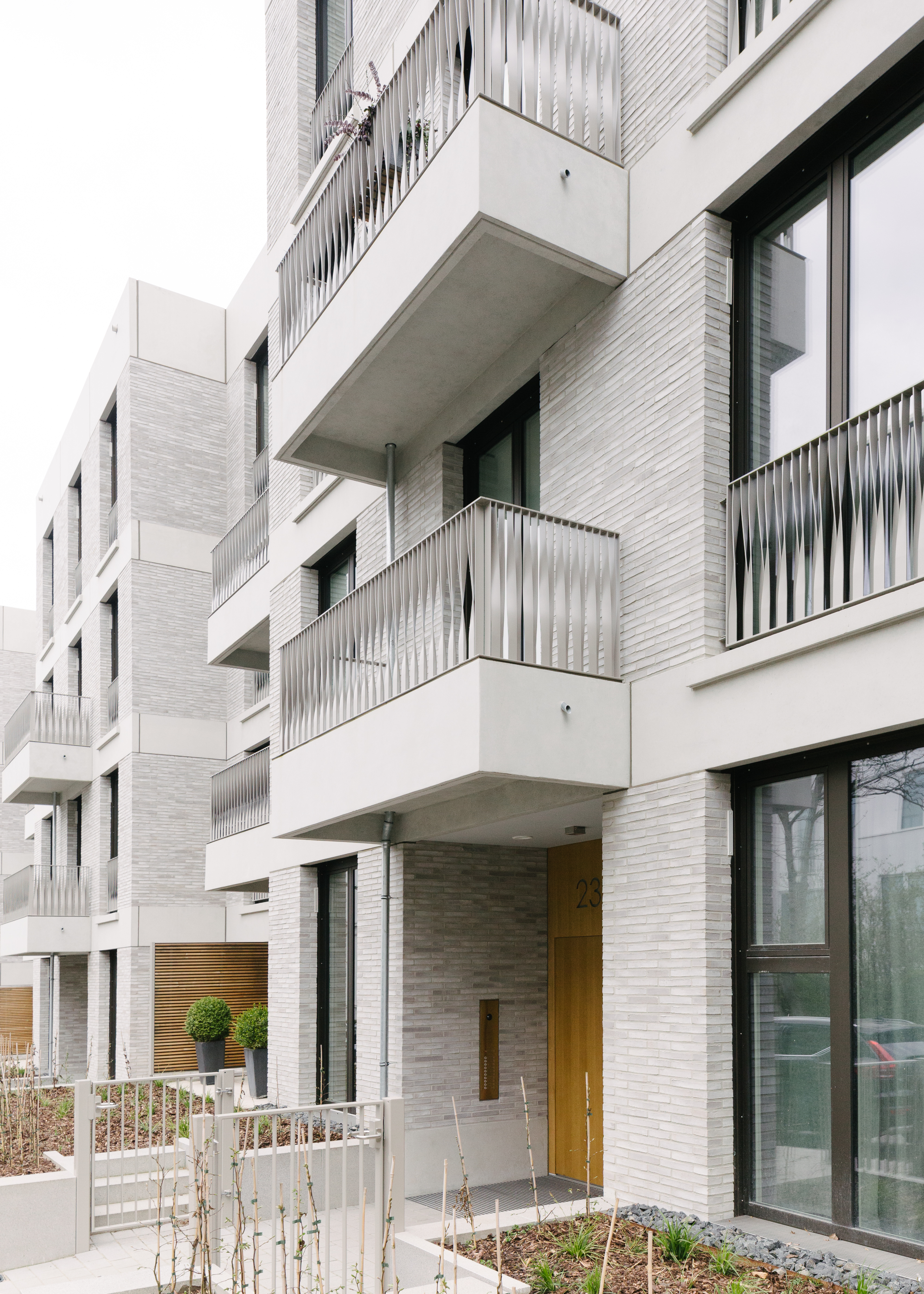 Terraced building along the alster by blrm Architekt*innen - Architizer