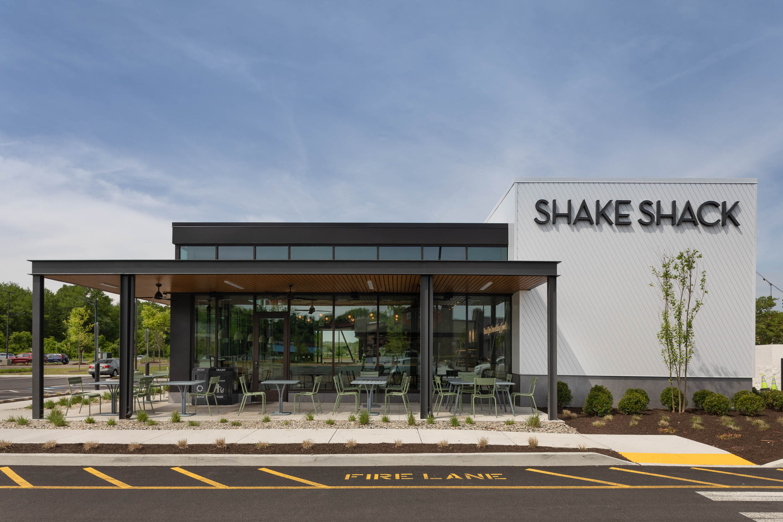 Shake Shack, Danbury, CT by Bergmeyer - Architizer