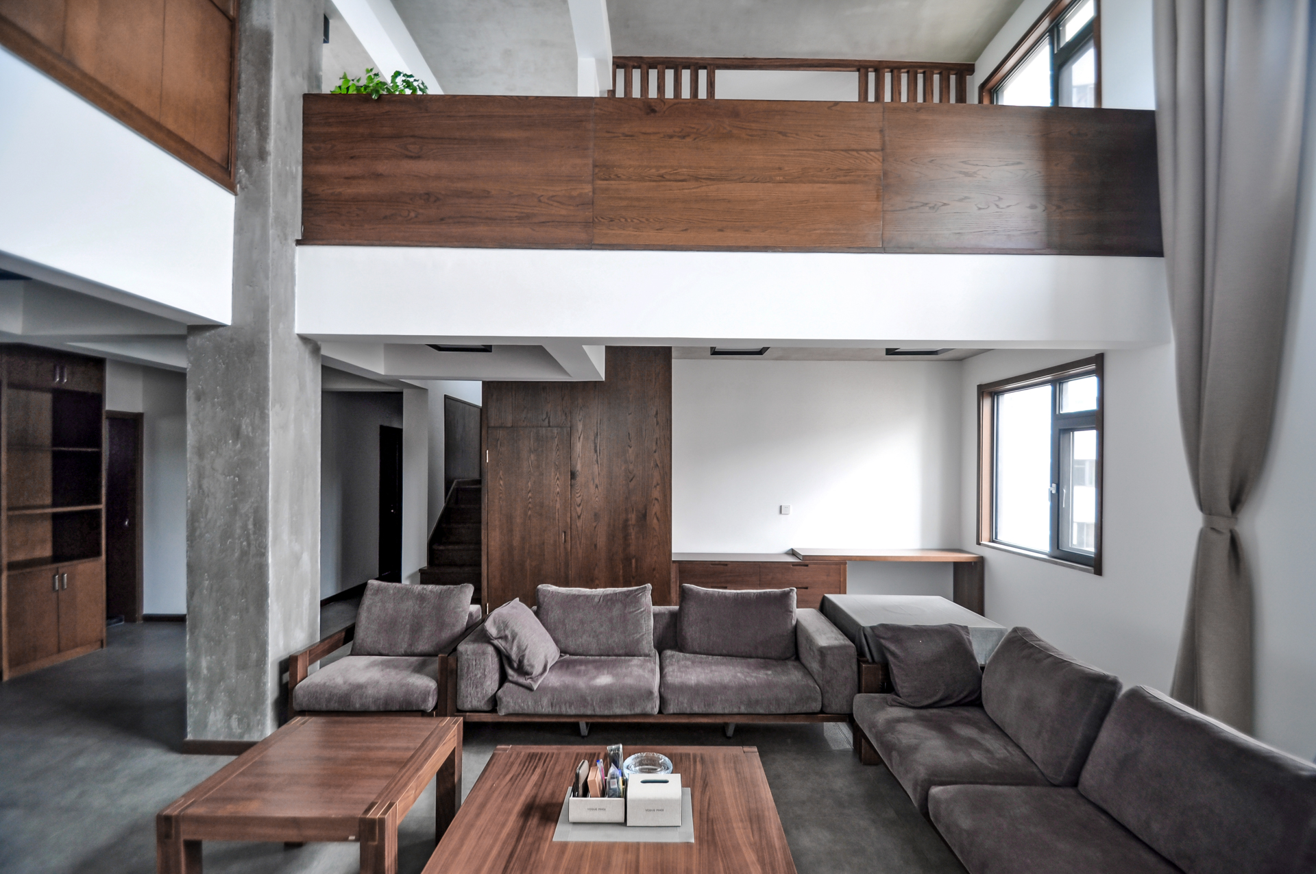 Combined two-unit Apartment in an old neighborhood by Parallect Design ...
