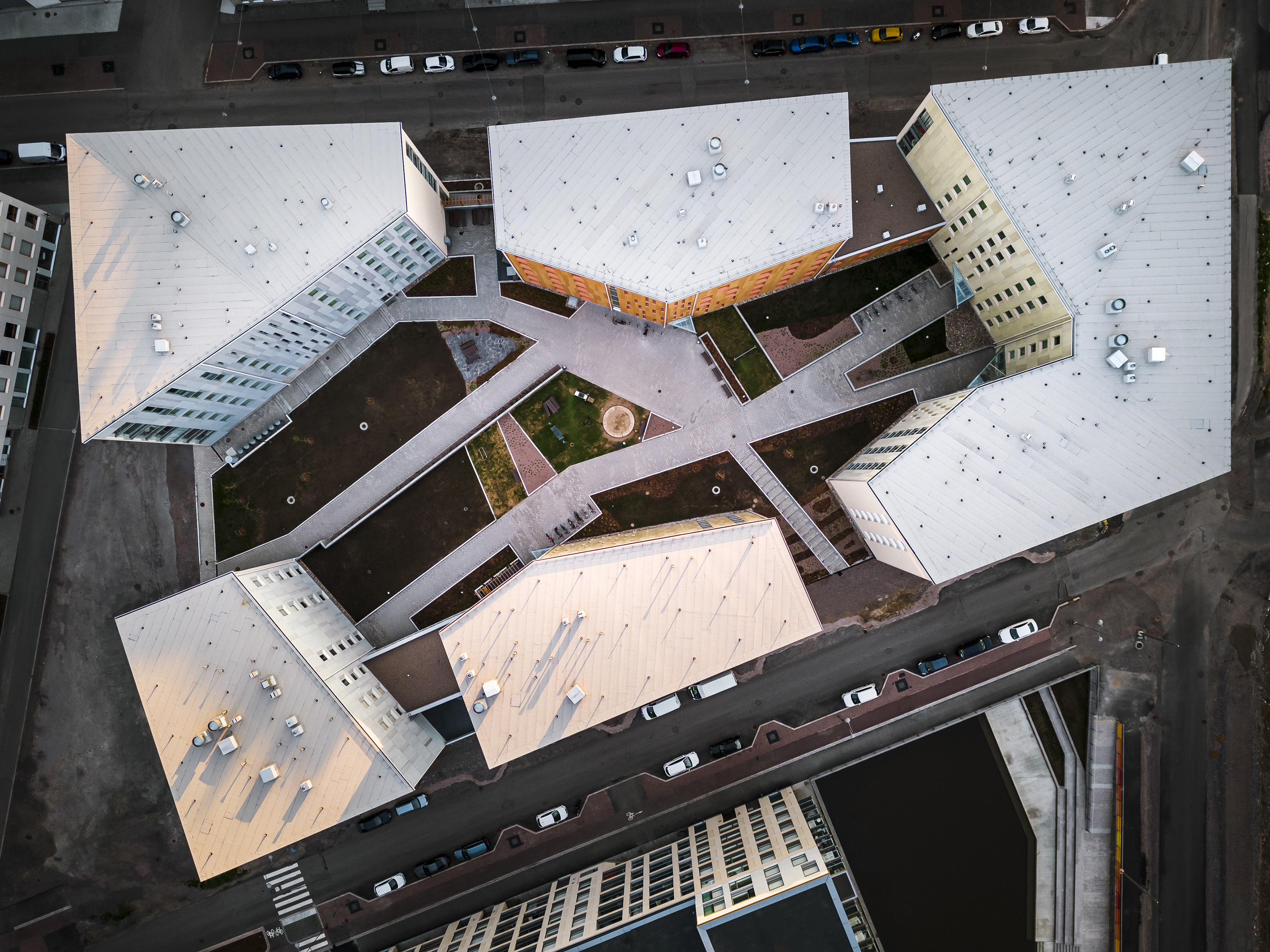 Atrain Housing Block by Kirsti Sivén & Asko Takala Arkkitehdit Oy ...