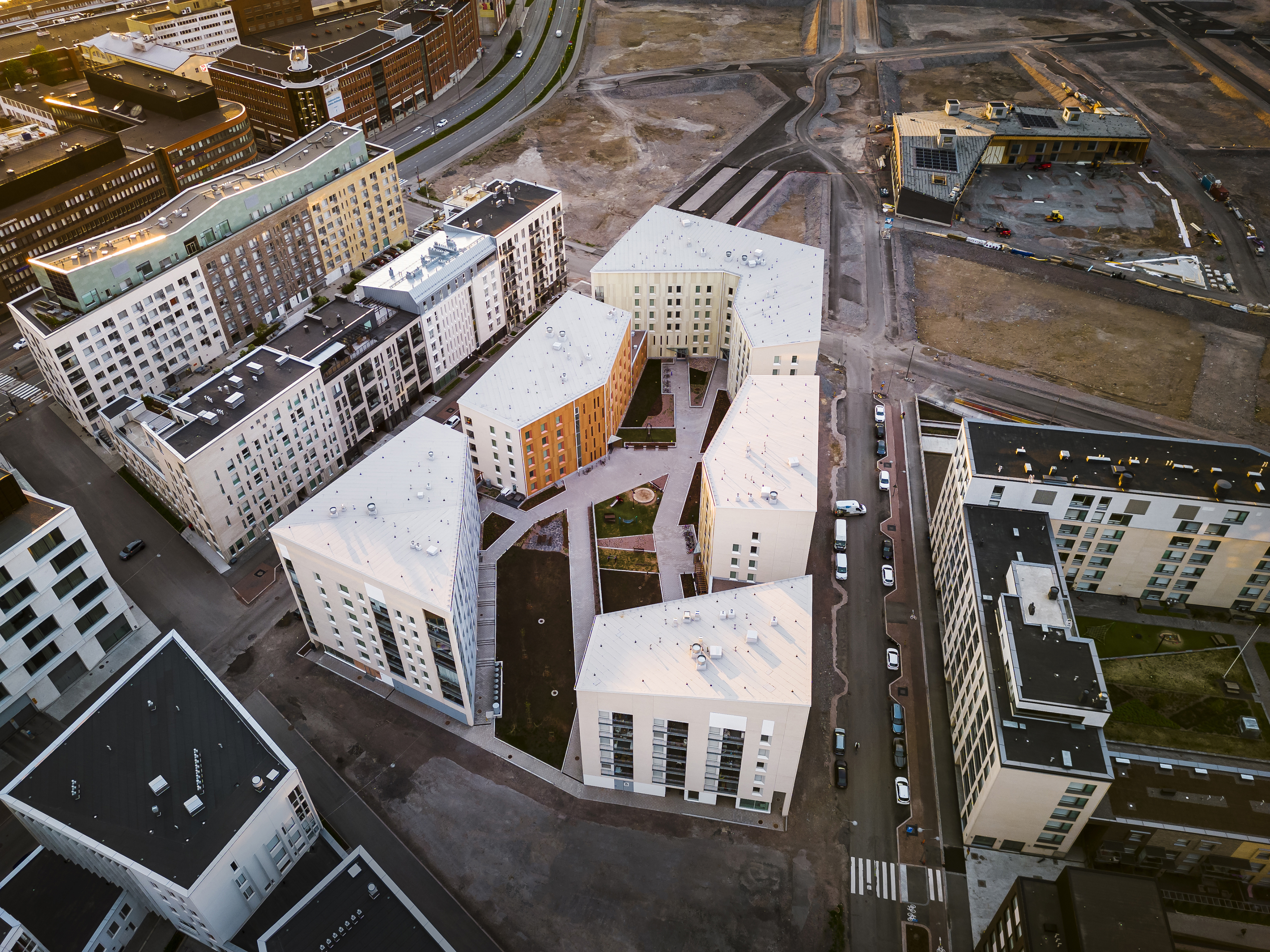 Atrain Housing Block by Kirsti Sivén & Asko Takala Arkkitehdit Oy ...
