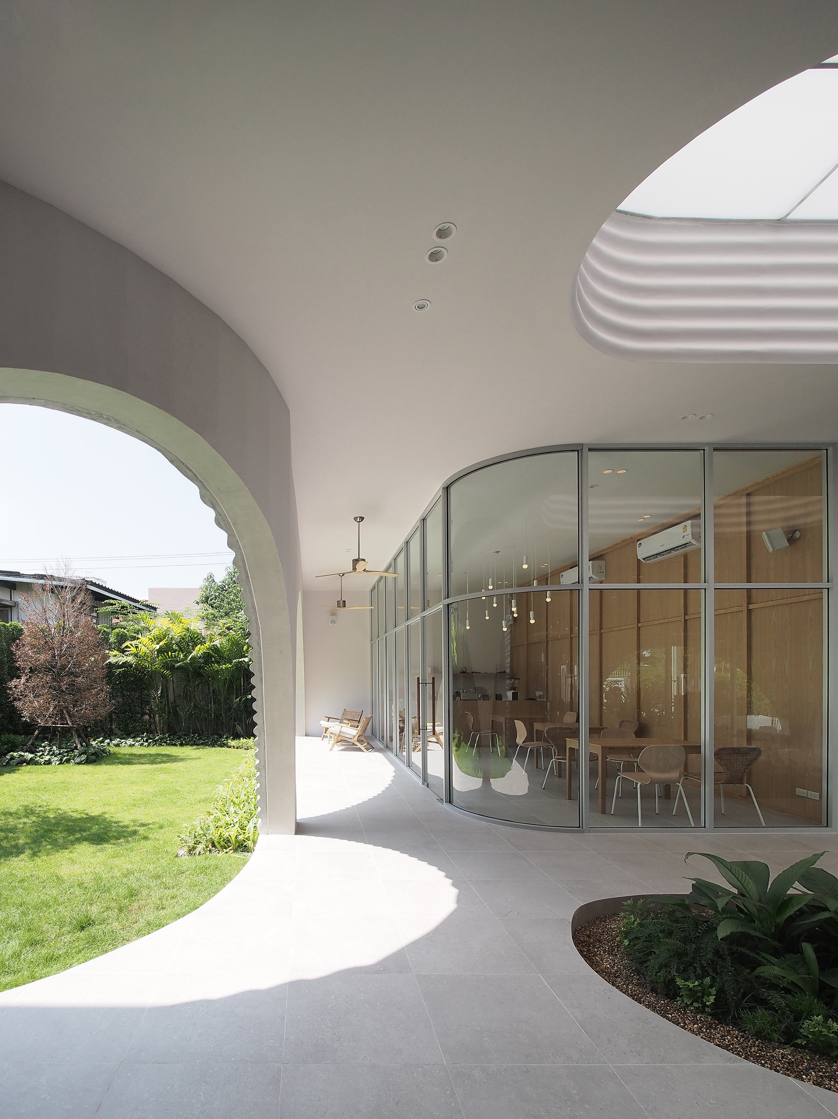 Khao Niao Restaurant + Onda Cafe by ASWA (Architectural Studio of Work ...