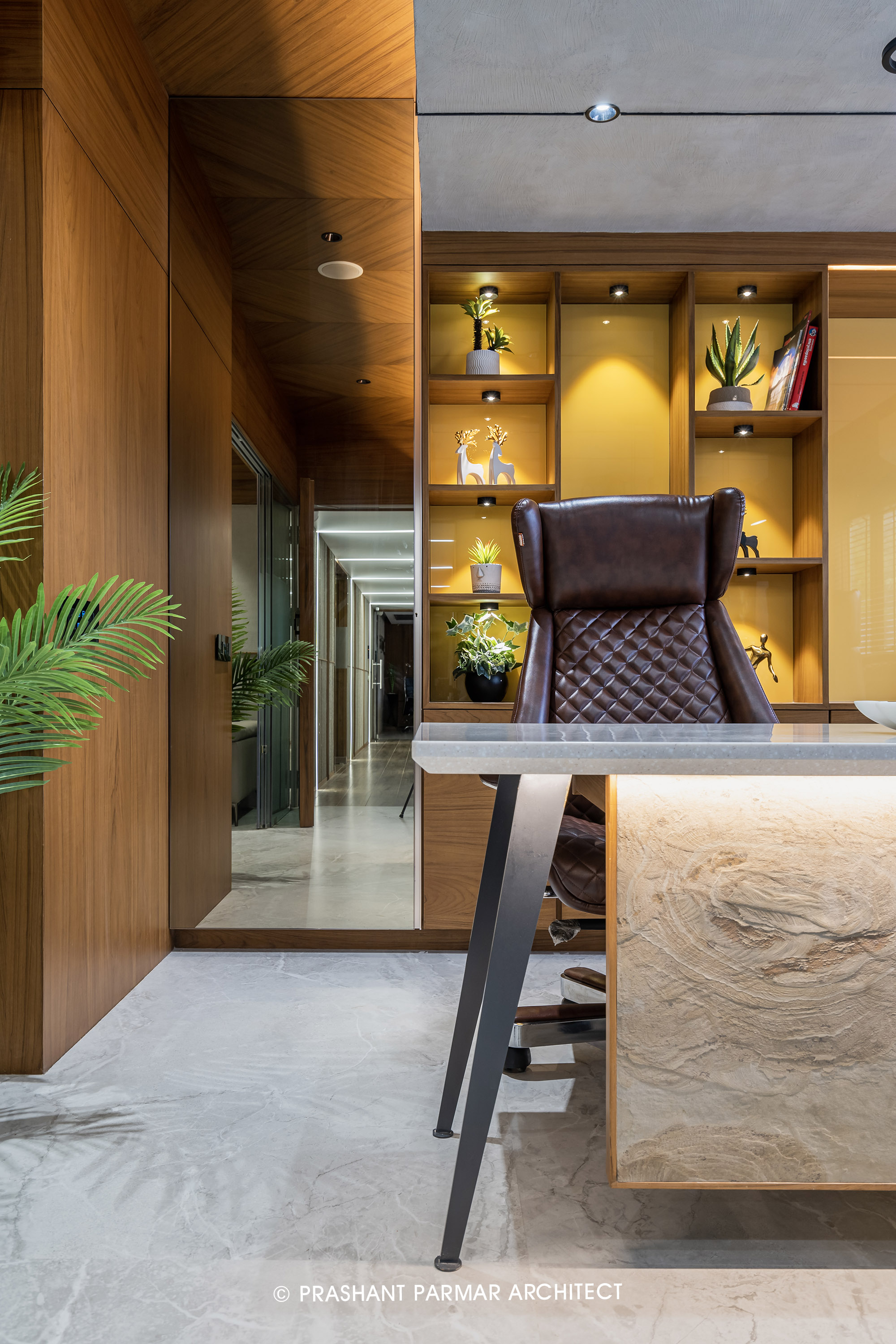 Modern Office Interior Design At Ahmedabad by Prashant Parmar Architect ...