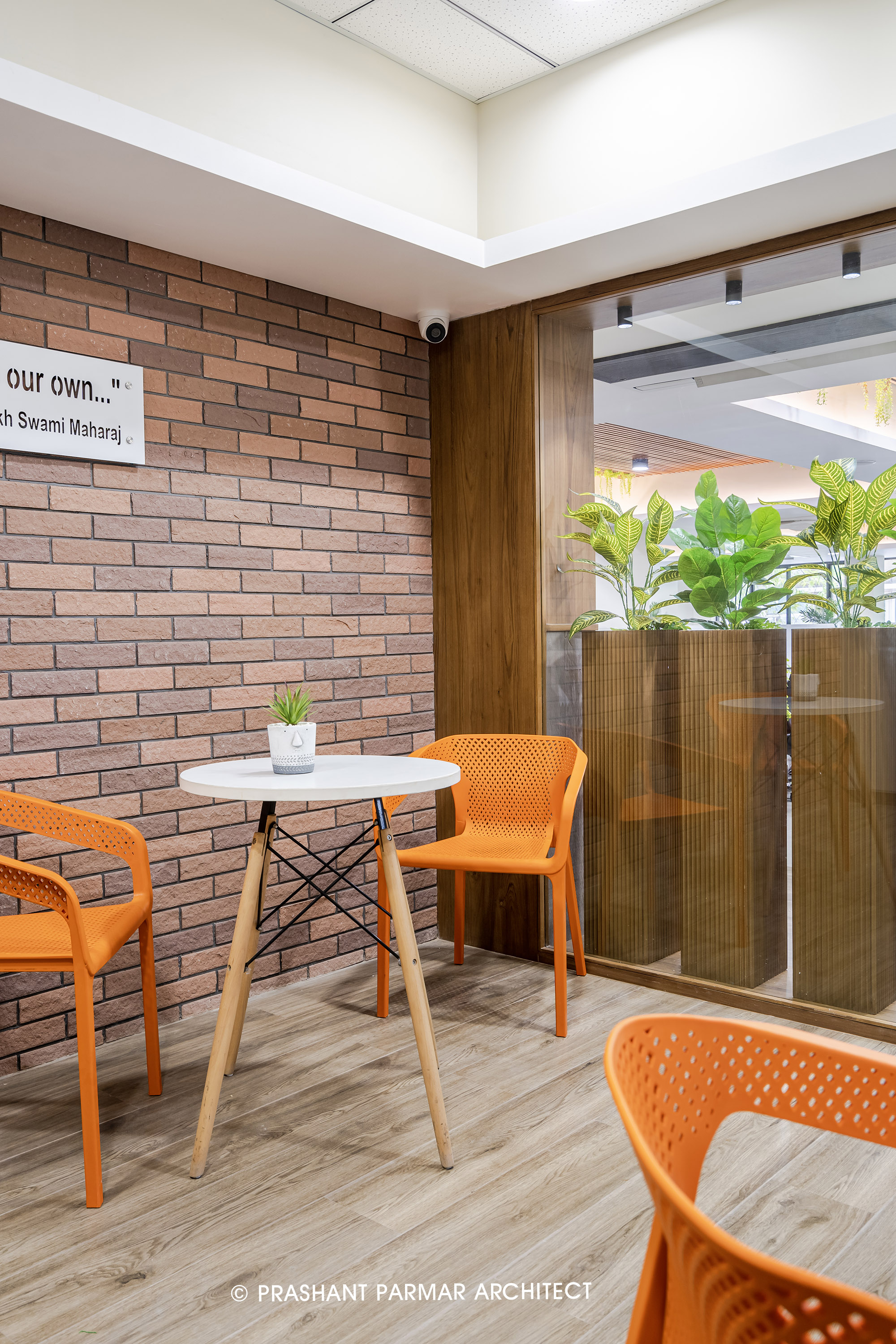 Modern Office Interior Design At Ahmedabad by Prashant Parmar Architect ...