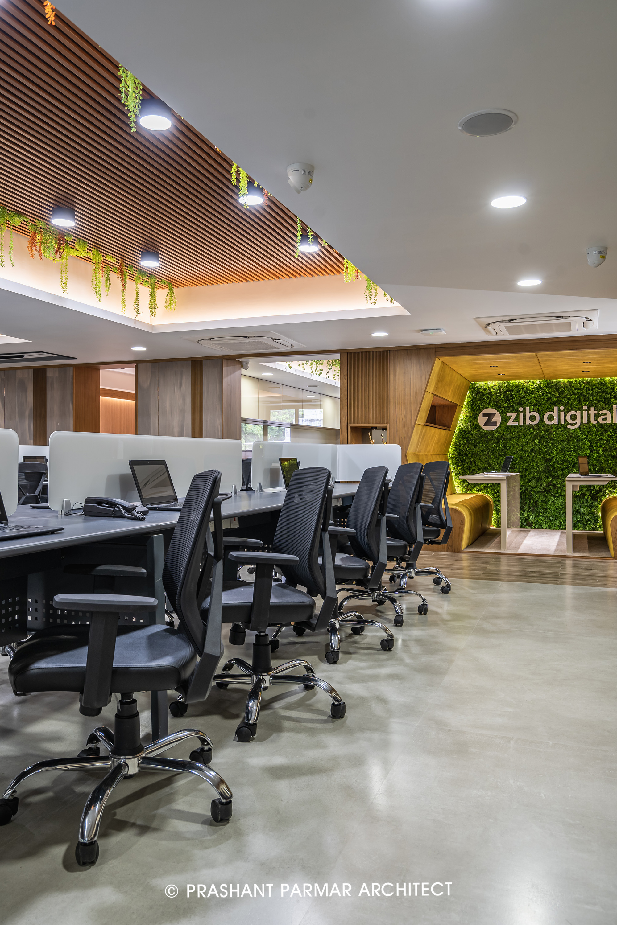 Modern Office Interior Design At Ahmedabad by Prashant Parmar Architect ...