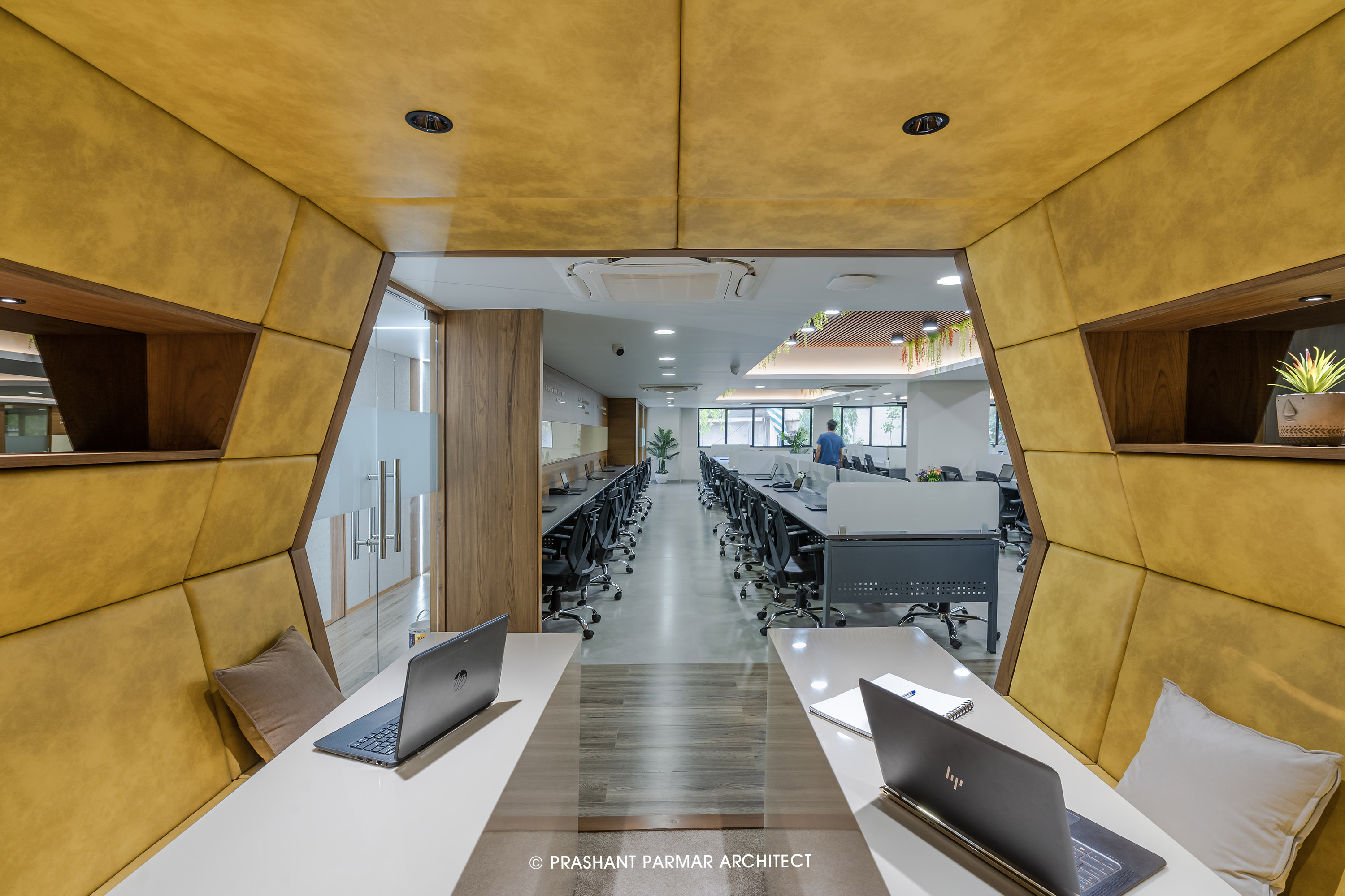 Modern Office Interior Design At Ahmedabad by Prashant Parmar Architect ...
