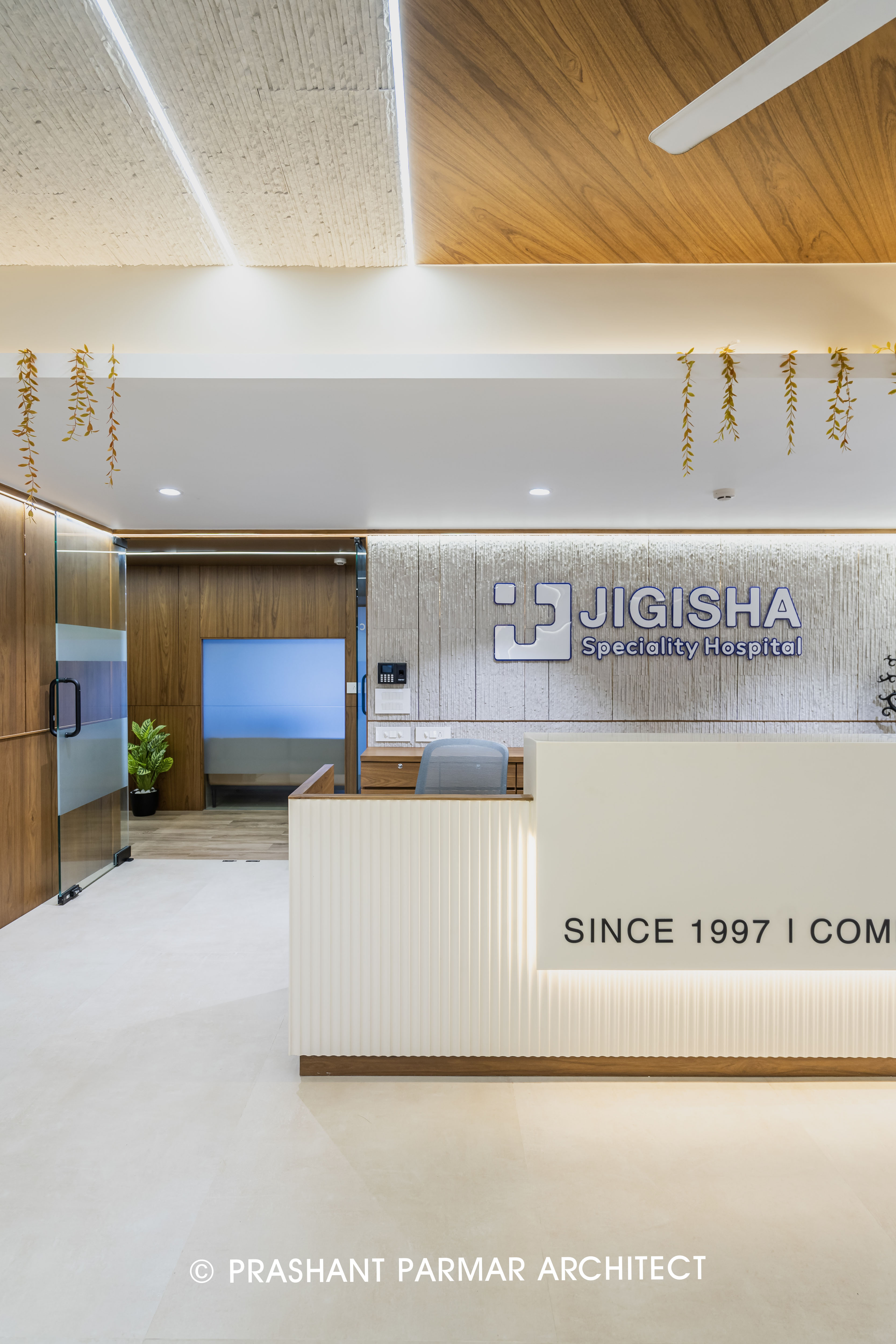 Modern Hospital Interior Design In Ahmedabad by Prashant Parmar ...