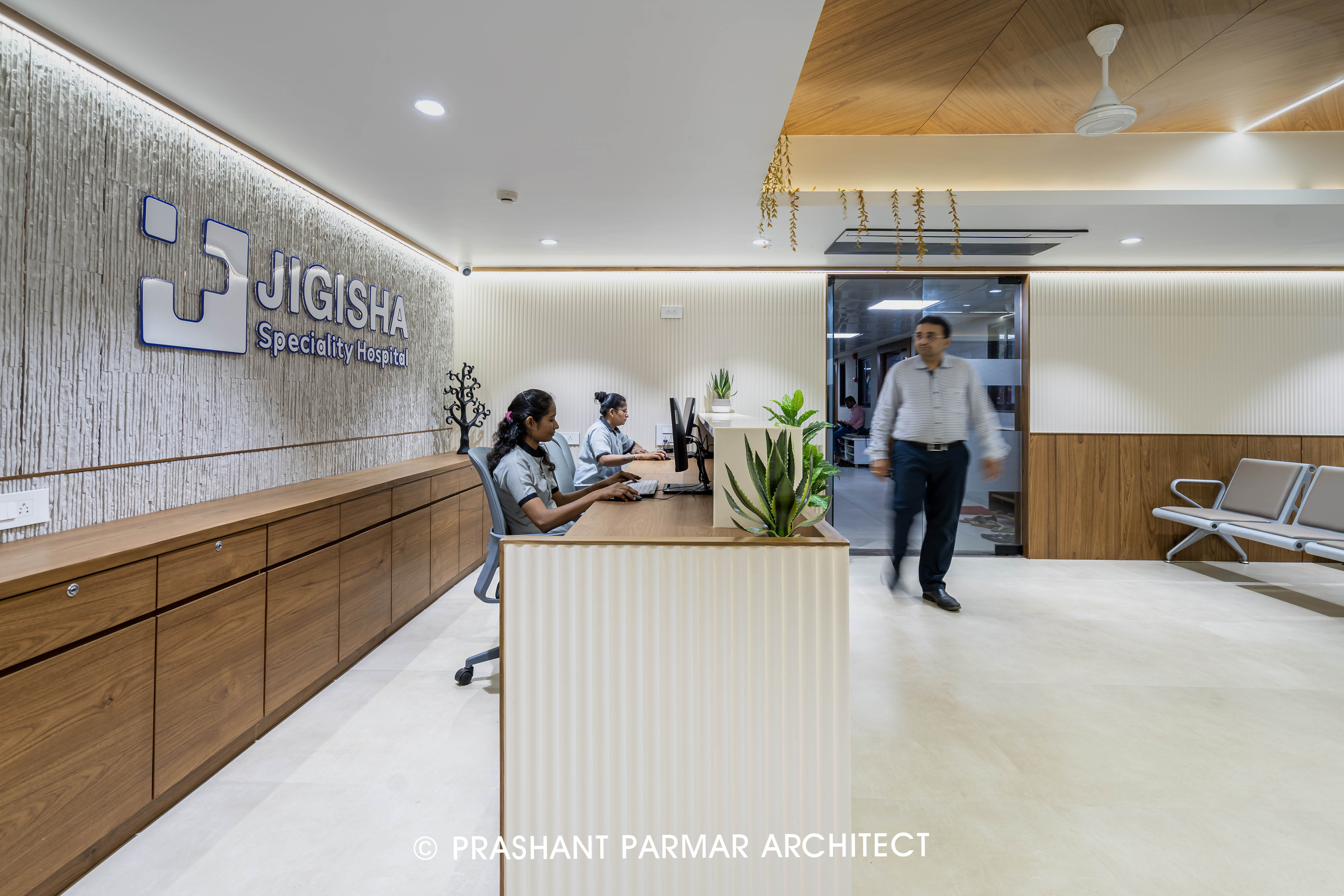 Modern Hospital Interior Design In Ahmedabad by Prashant Parmar ...