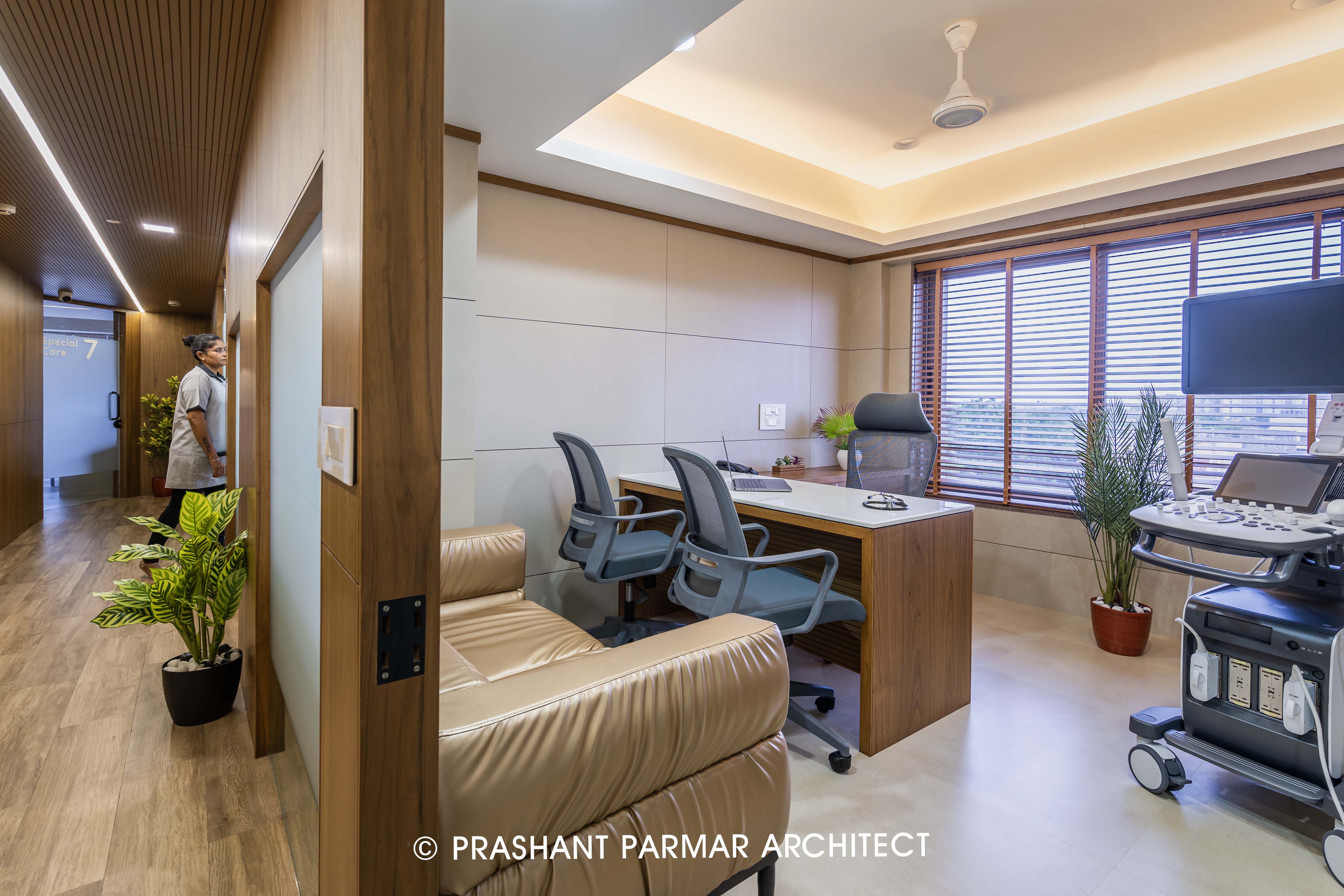 Modern Hospital Interior Design In Ahmedabad by Prashant Parmar ...
