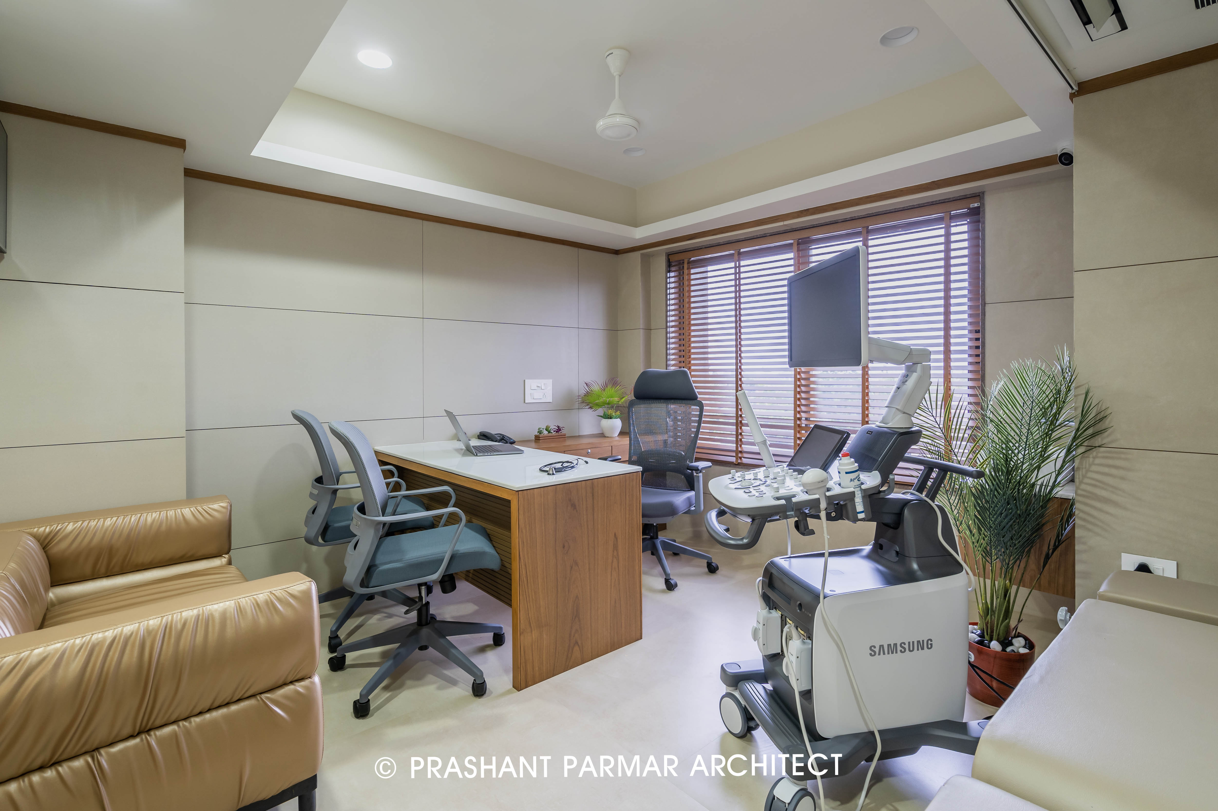 Modern Hospital Interior Design In Ahmedabad by Prashant Parmar ...