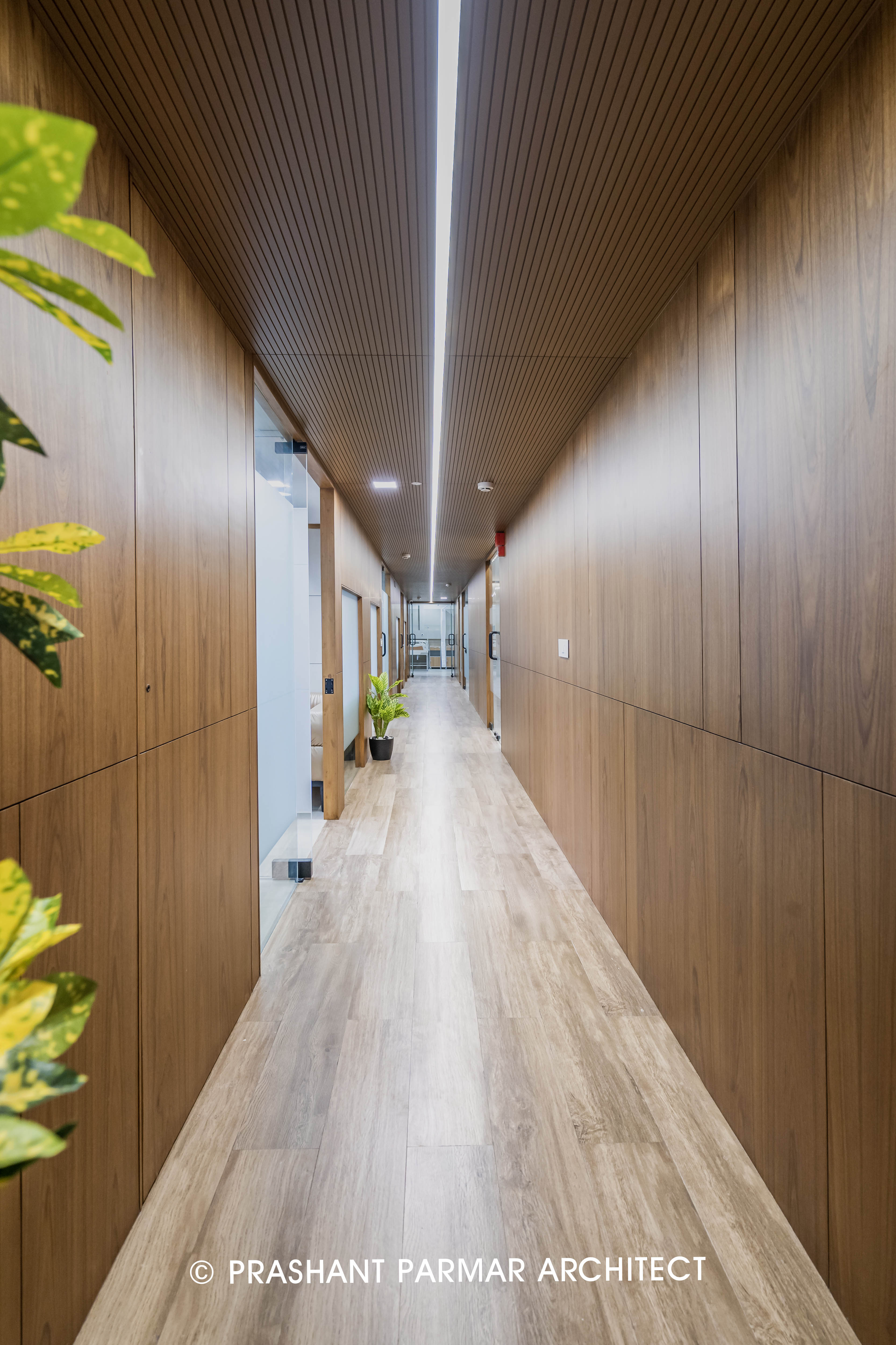 Modern Hospital Interior Design In Ahmedabad by Prashant Parmar ...