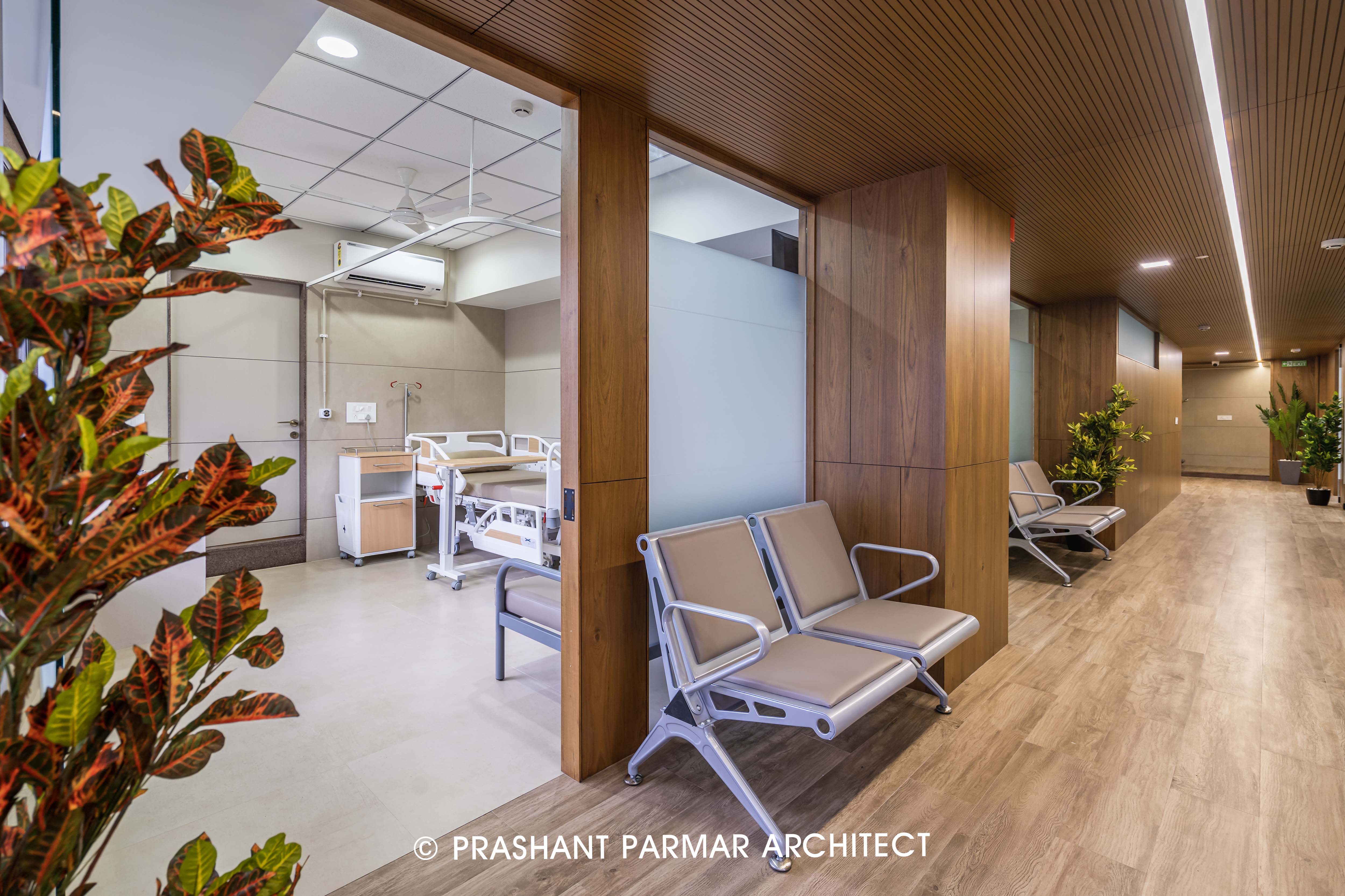 Modern Hospital Interior Design In Ahmedabad by Prashant Parmar ...