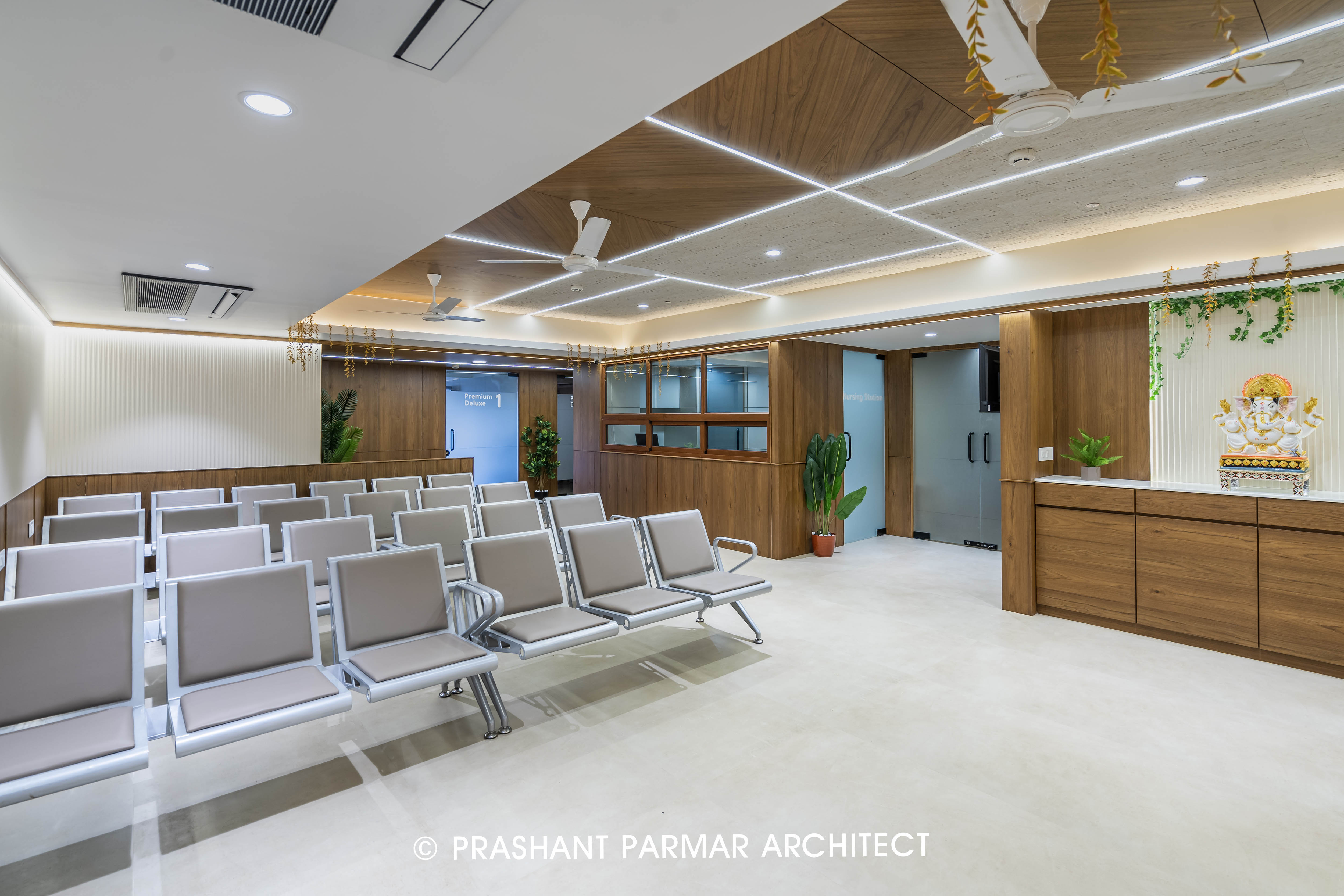 Modern Hospital Interior Design In Ahmedabad by Prashant Parmar ...