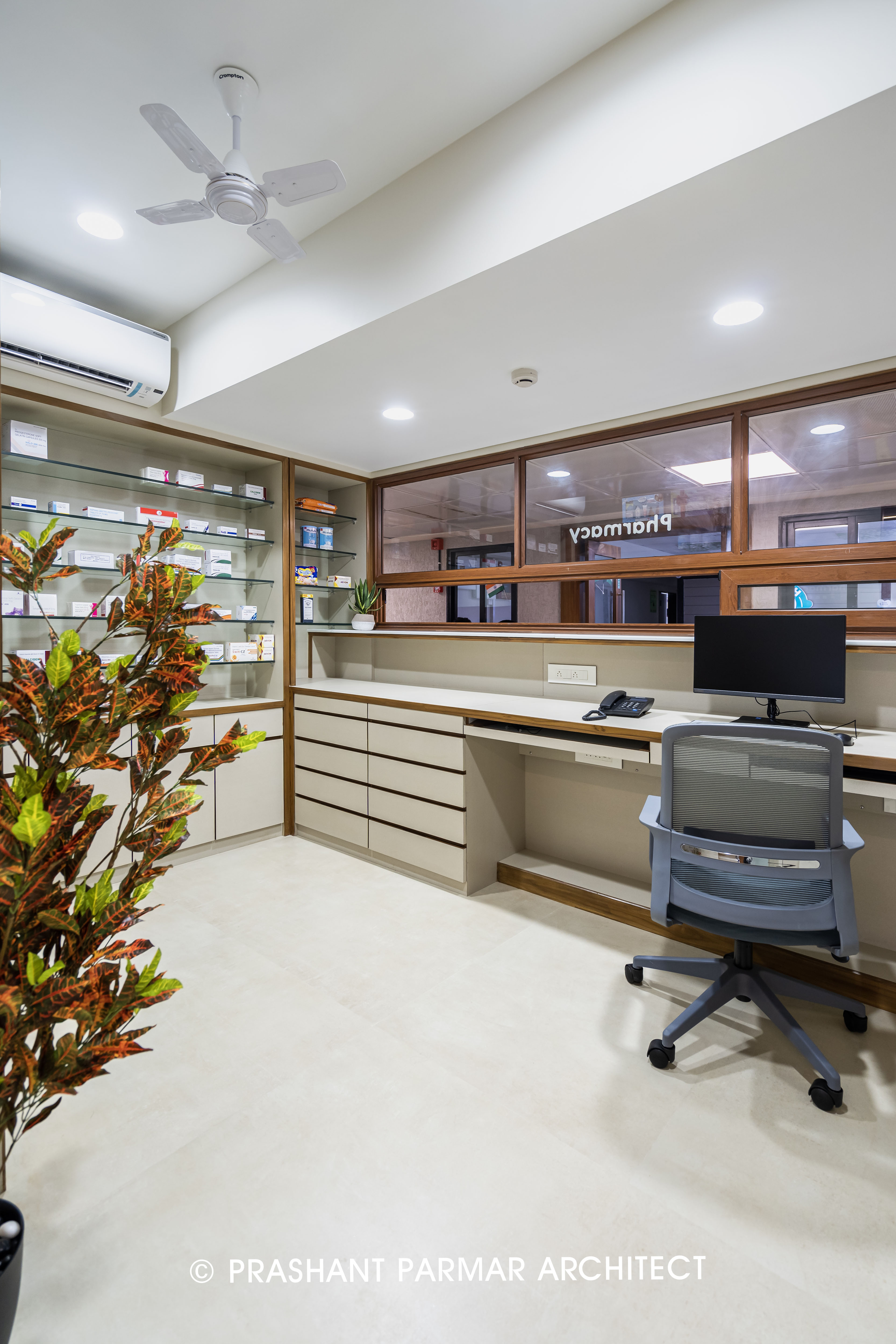 Modern Hospital Interior Design In Ahmedabad by Prashant Parmar ...