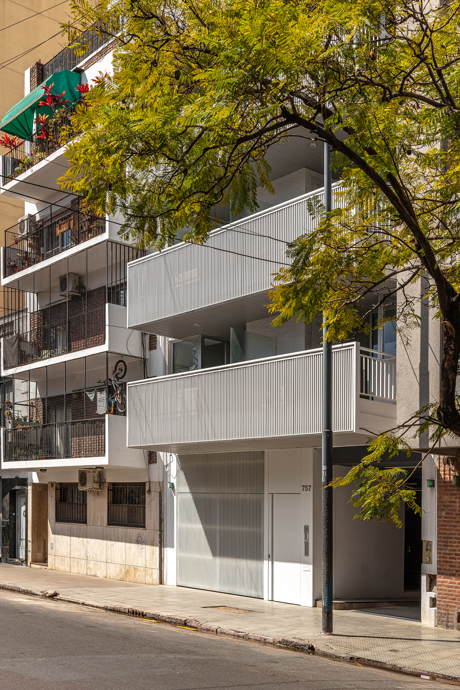 Araoz Building by Hitzig Militello arquitectos - Architizer