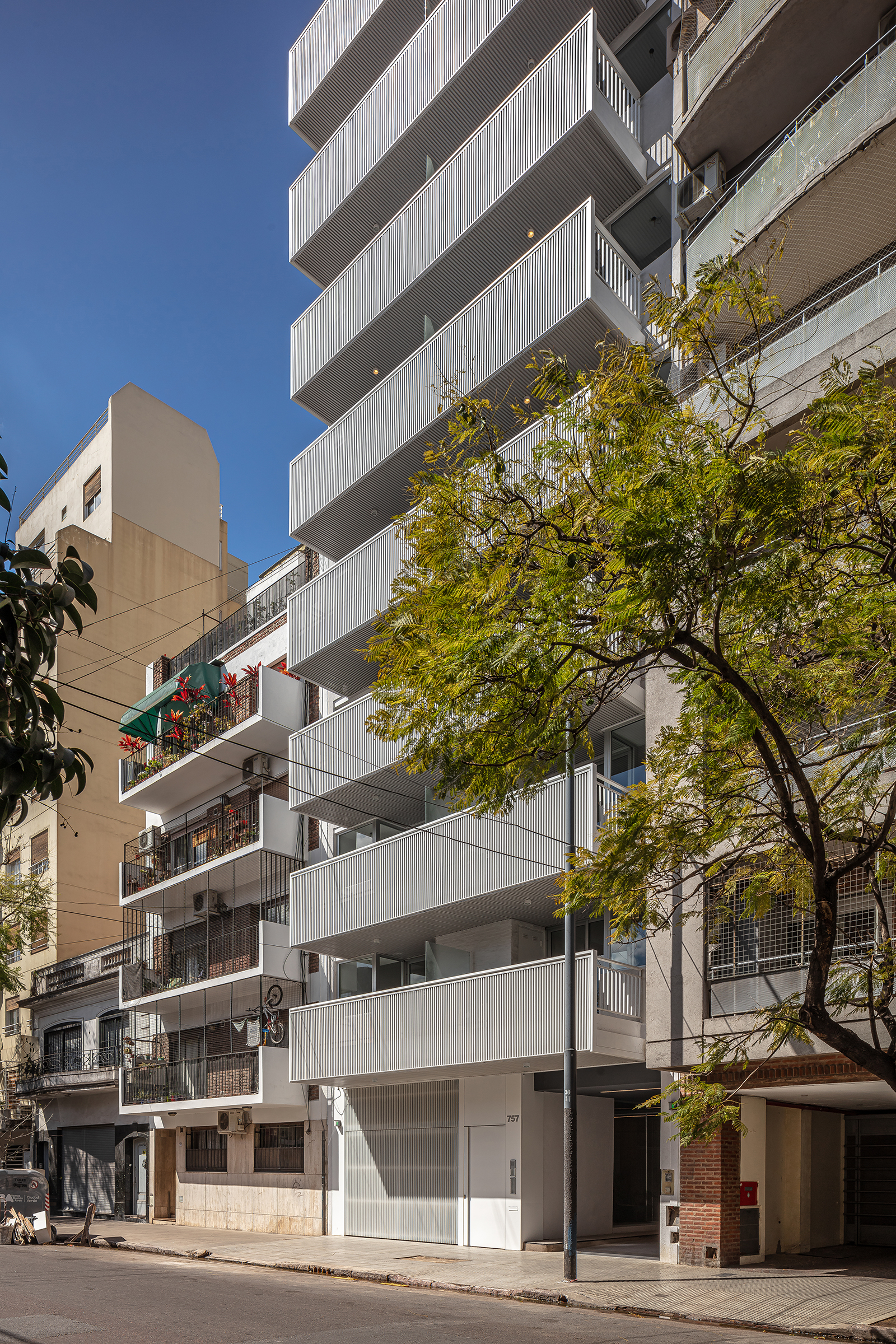 Araoz Building by Hitzig Militello arquitectos - Architizer