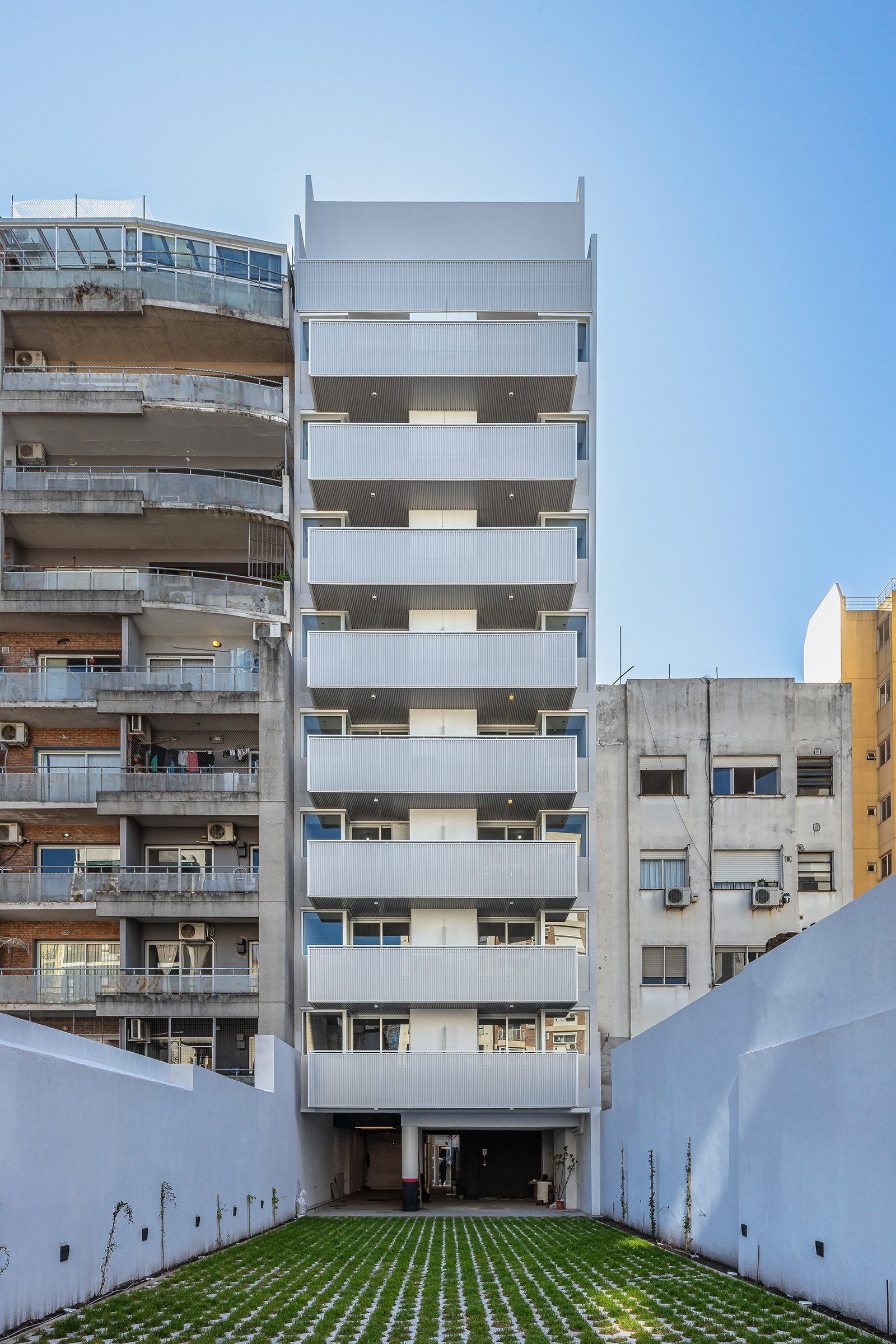 Araoz Building by Hitzig Militello arquitectos - Architizer