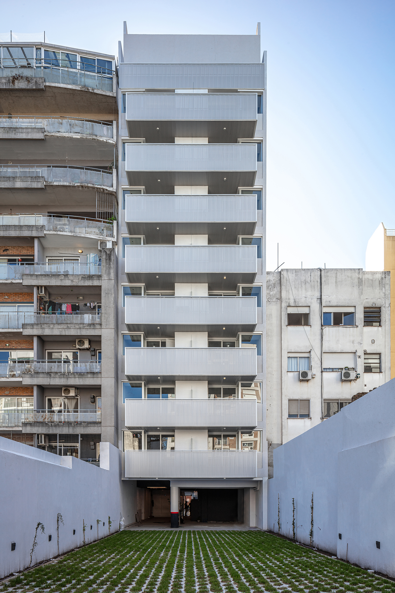 Araoz Building by Hitzig Militello arquitectos - Architizer